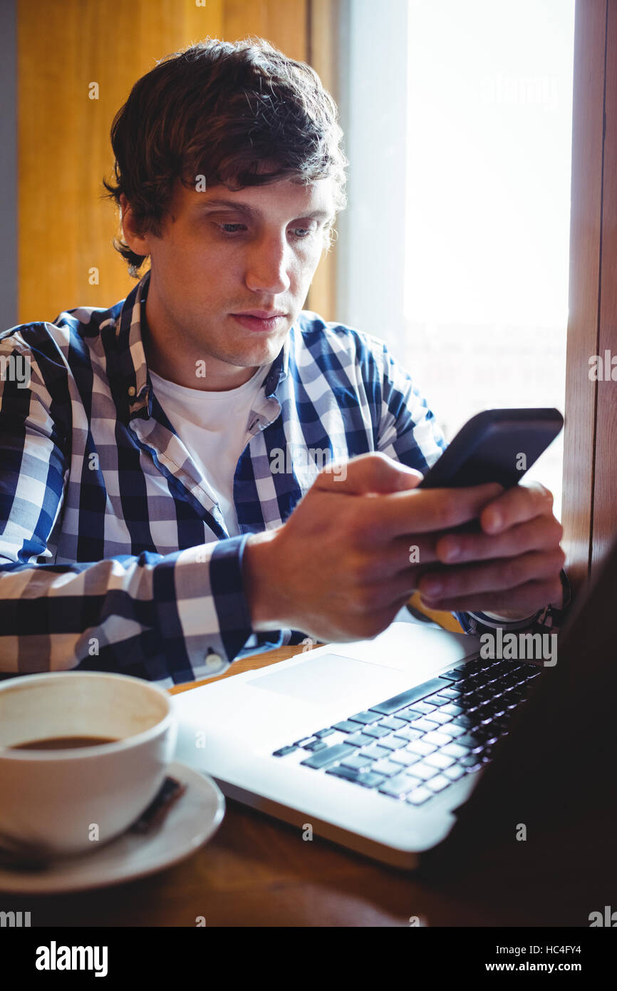 Student using mobile phone Stock Photo - Alamy