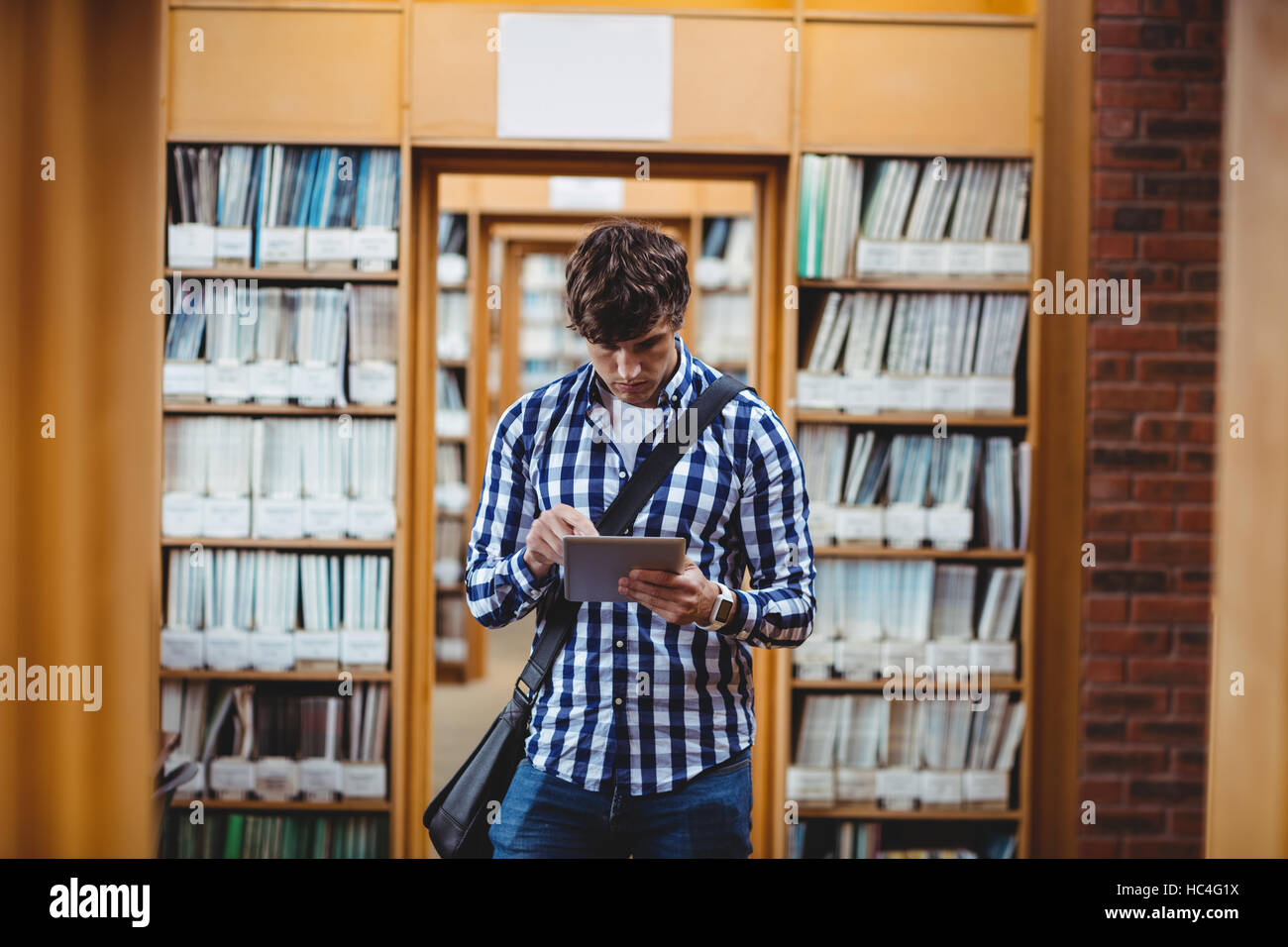 Digital library hi-res stock photography and images - Alamy