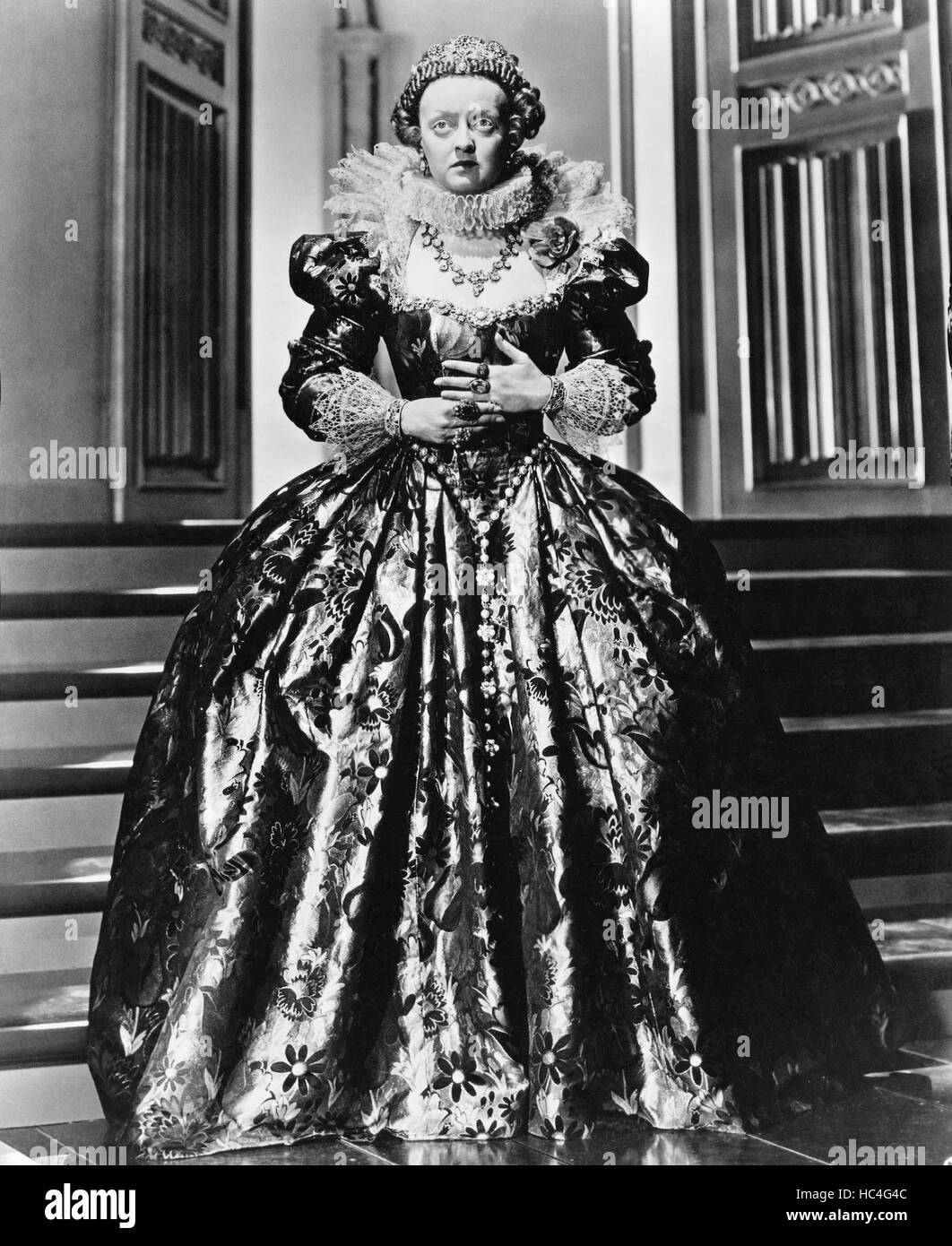 THE PRIVATE LIVES OF ELIZABETH AND ESSEX, Bette Davis, 1939 Stock Photo ...