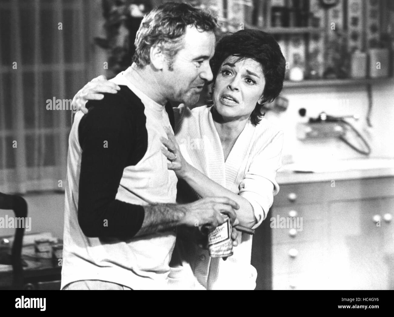 THE PRISONER OF SECOND AVENUE, from left: Jack Lemmon, Anne Bancroft ...