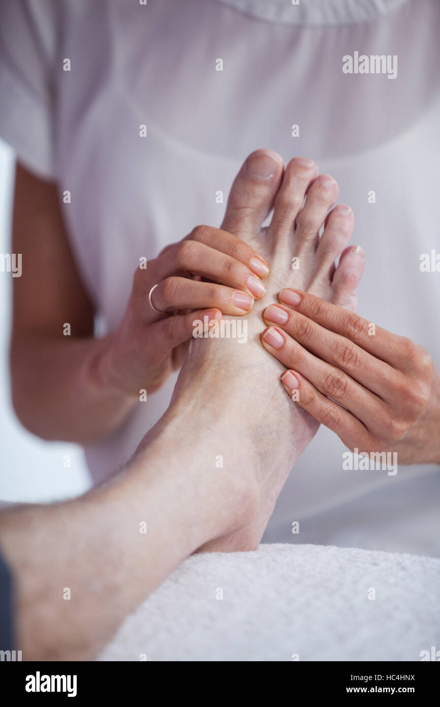 Foot massage hi-res stock photography and images - Alamy