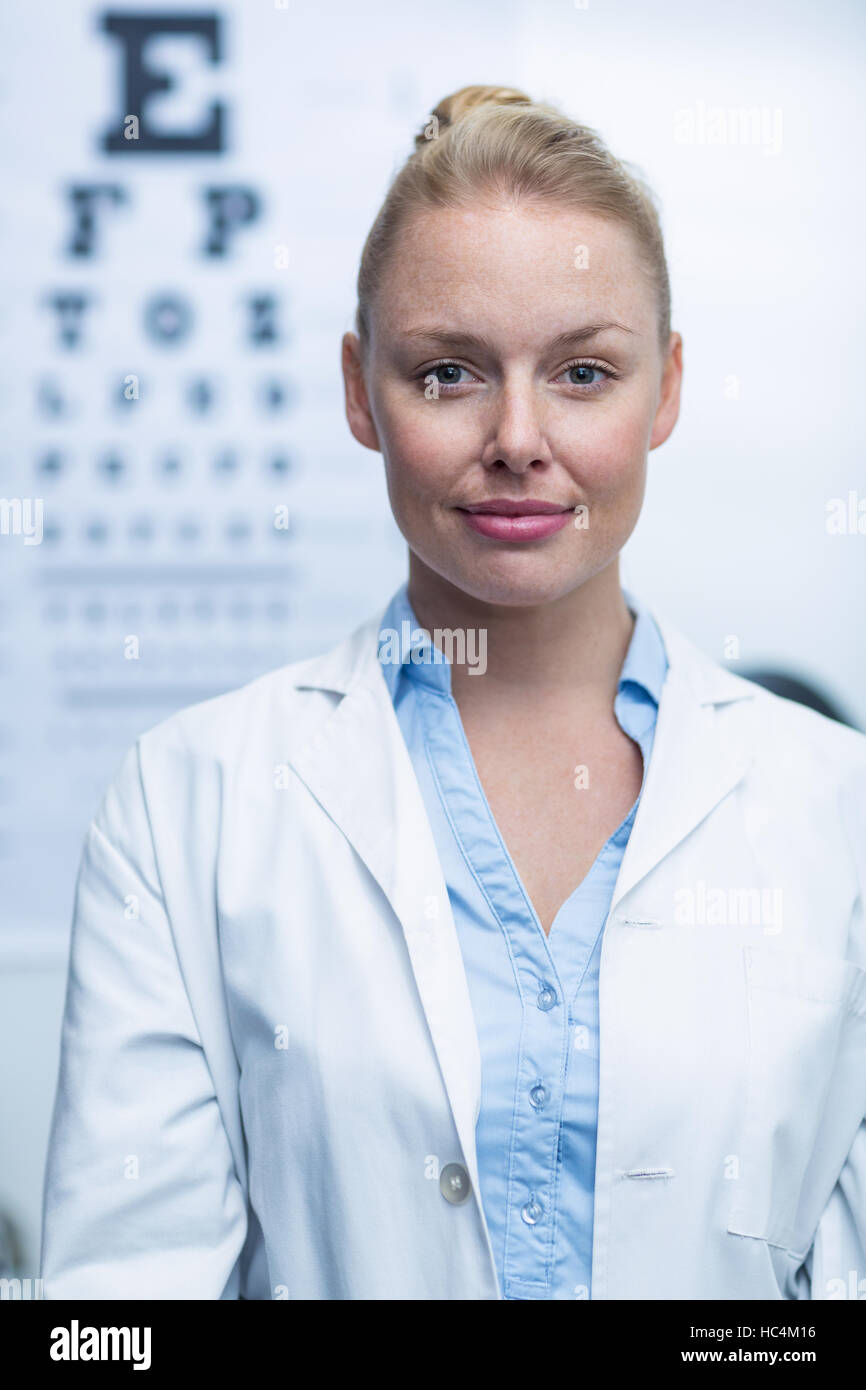 Portrait of smiling female optometrist Stock Photo - Alamy