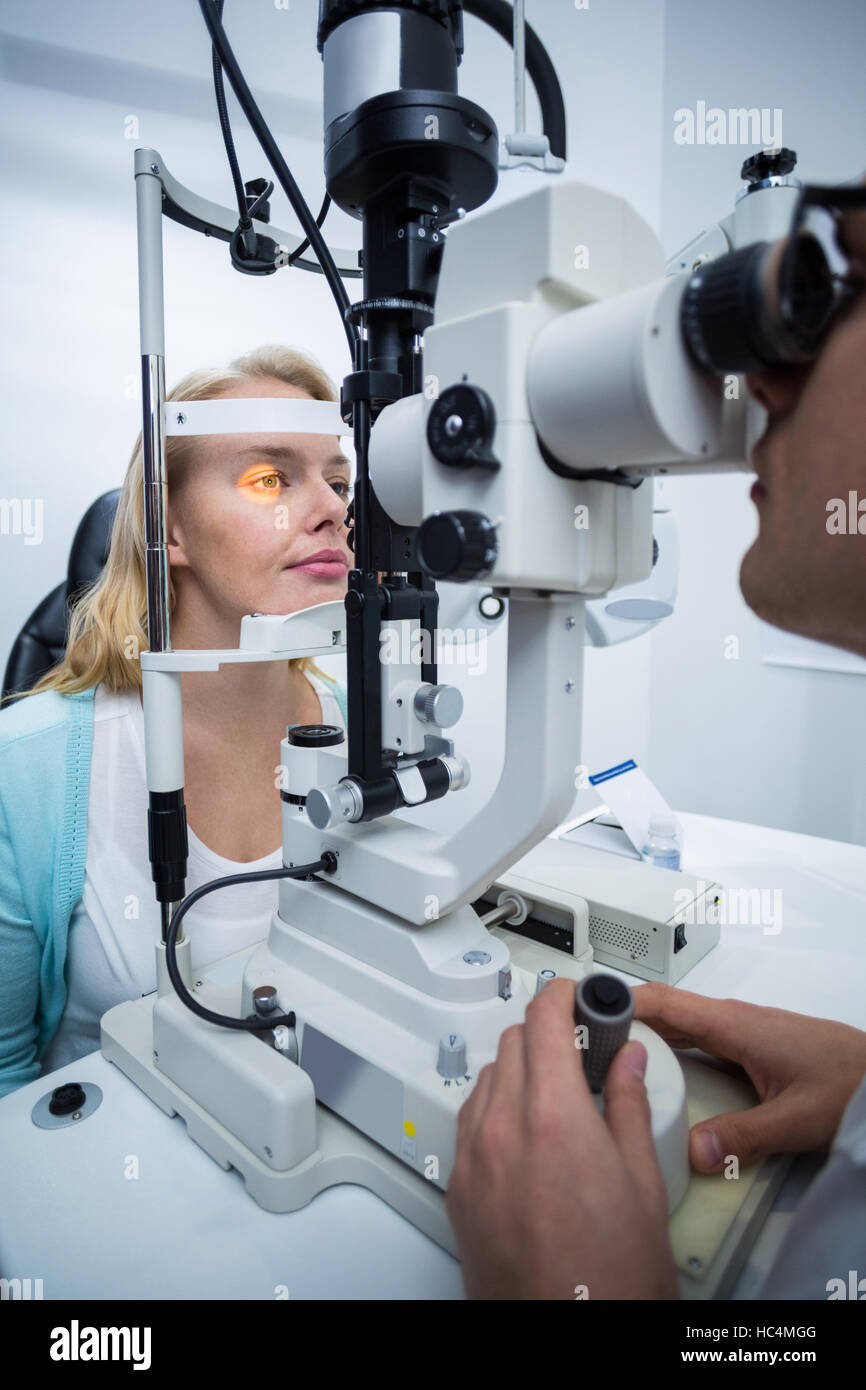 Light microscope machine hi-res stock photography and images - Alamy