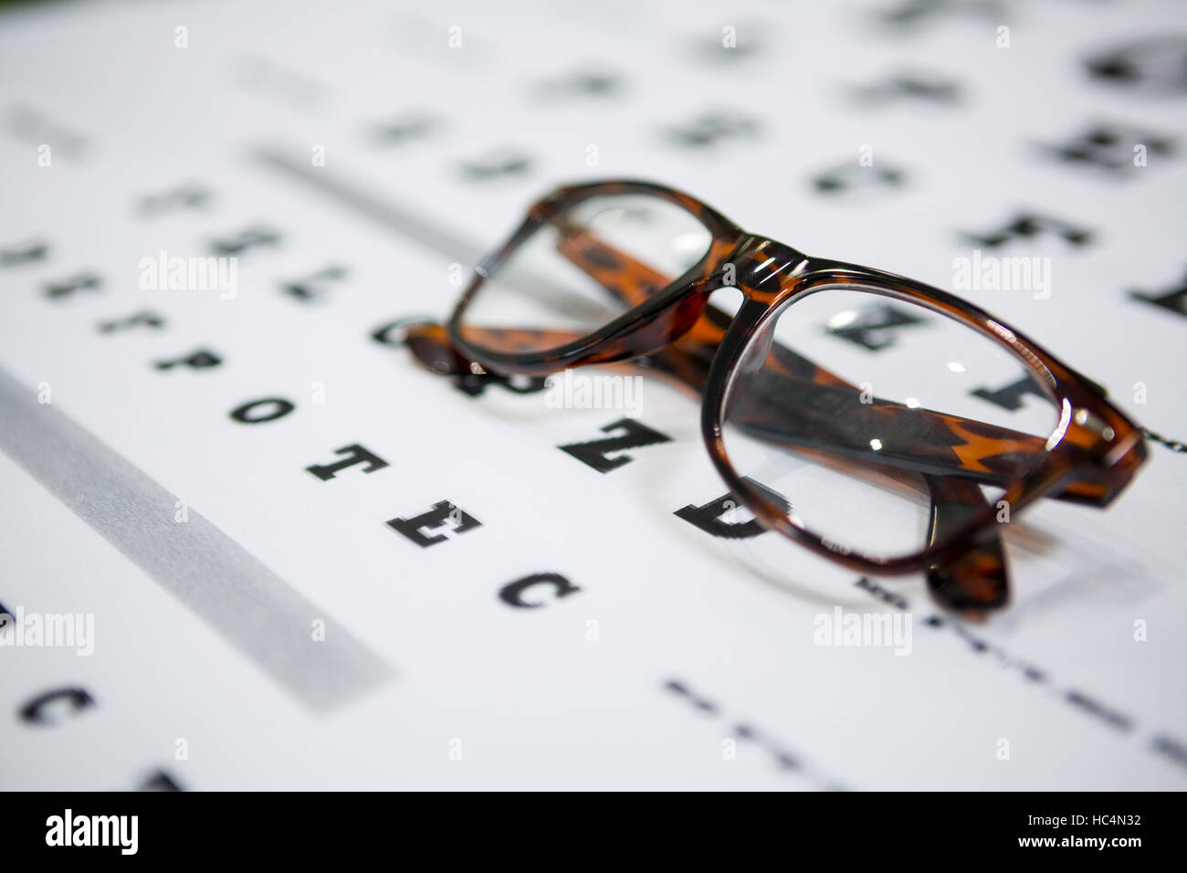 Snellen chart hi-res stock photography and images - Alamy