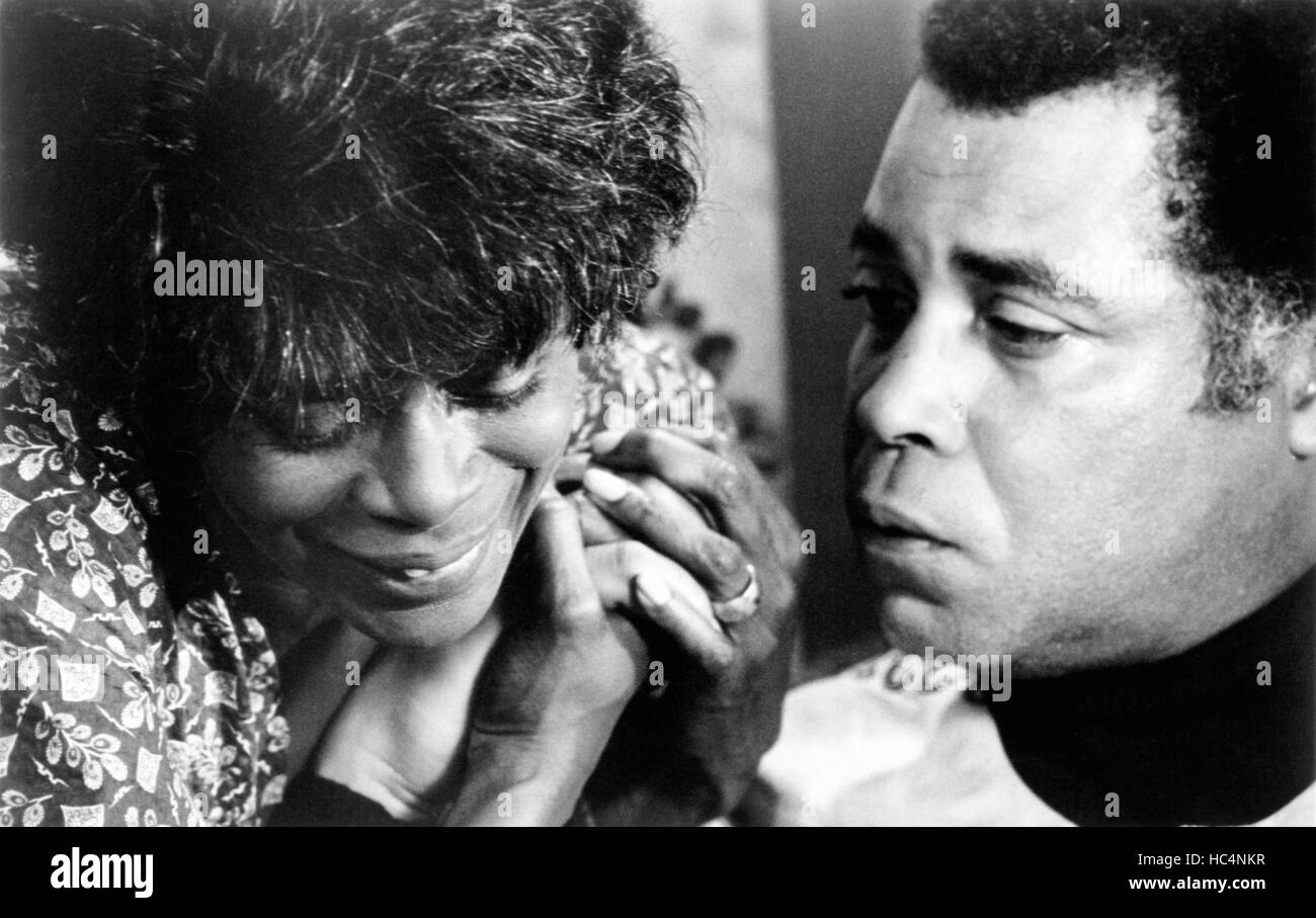 THE RIVER NIGER, from left: Cicely Tyson, James Earl Jones, 1976 Stock ...