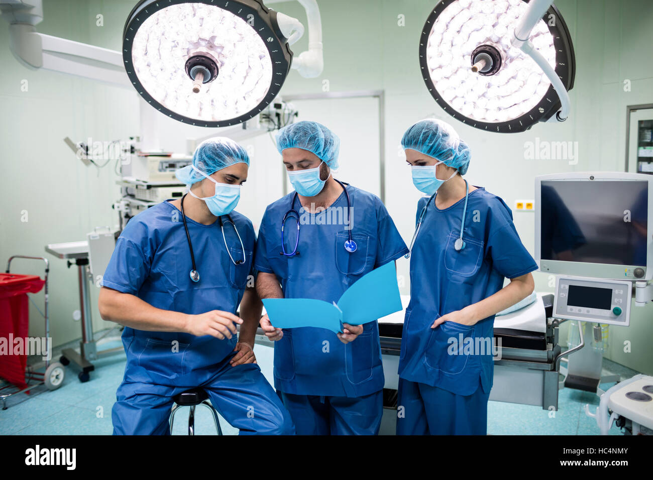 Monitor records hi-res stock photography and images - Alamy