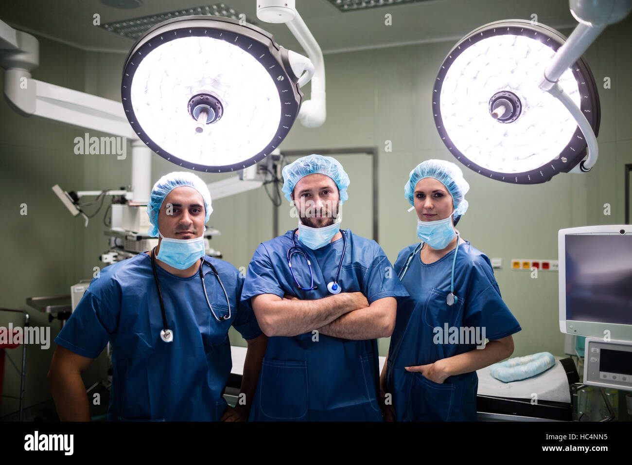 Operating Room Nurse Stock Photos & Operating Room Nurse Stock Images ...