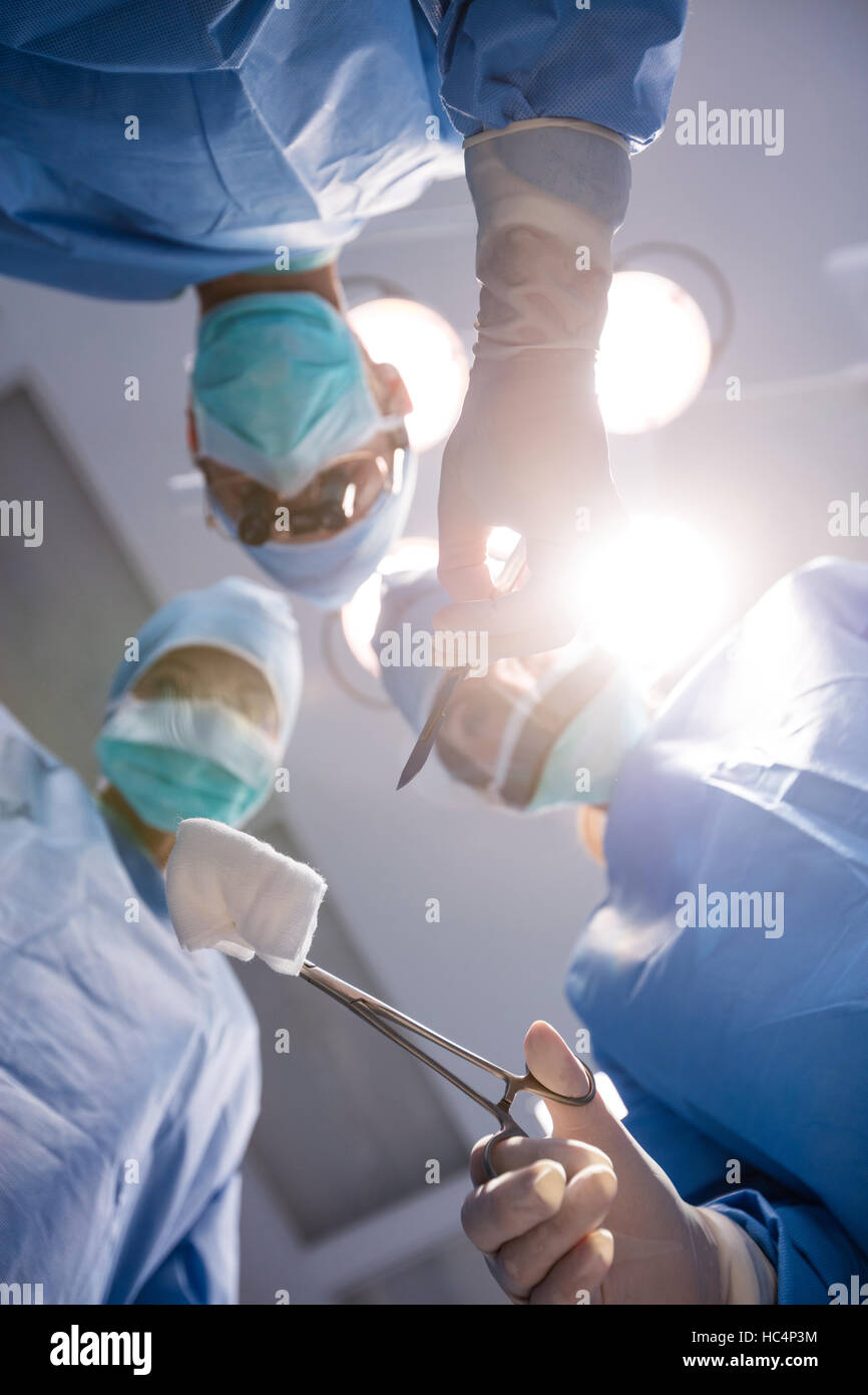Surgical clamp hi-res stock photography and images - Alamy
