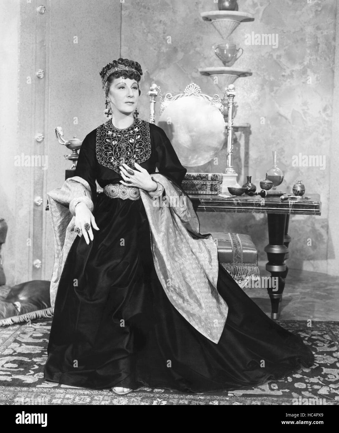 SALOME, Judith Anderson, 1953 Stock Photo - Alamy