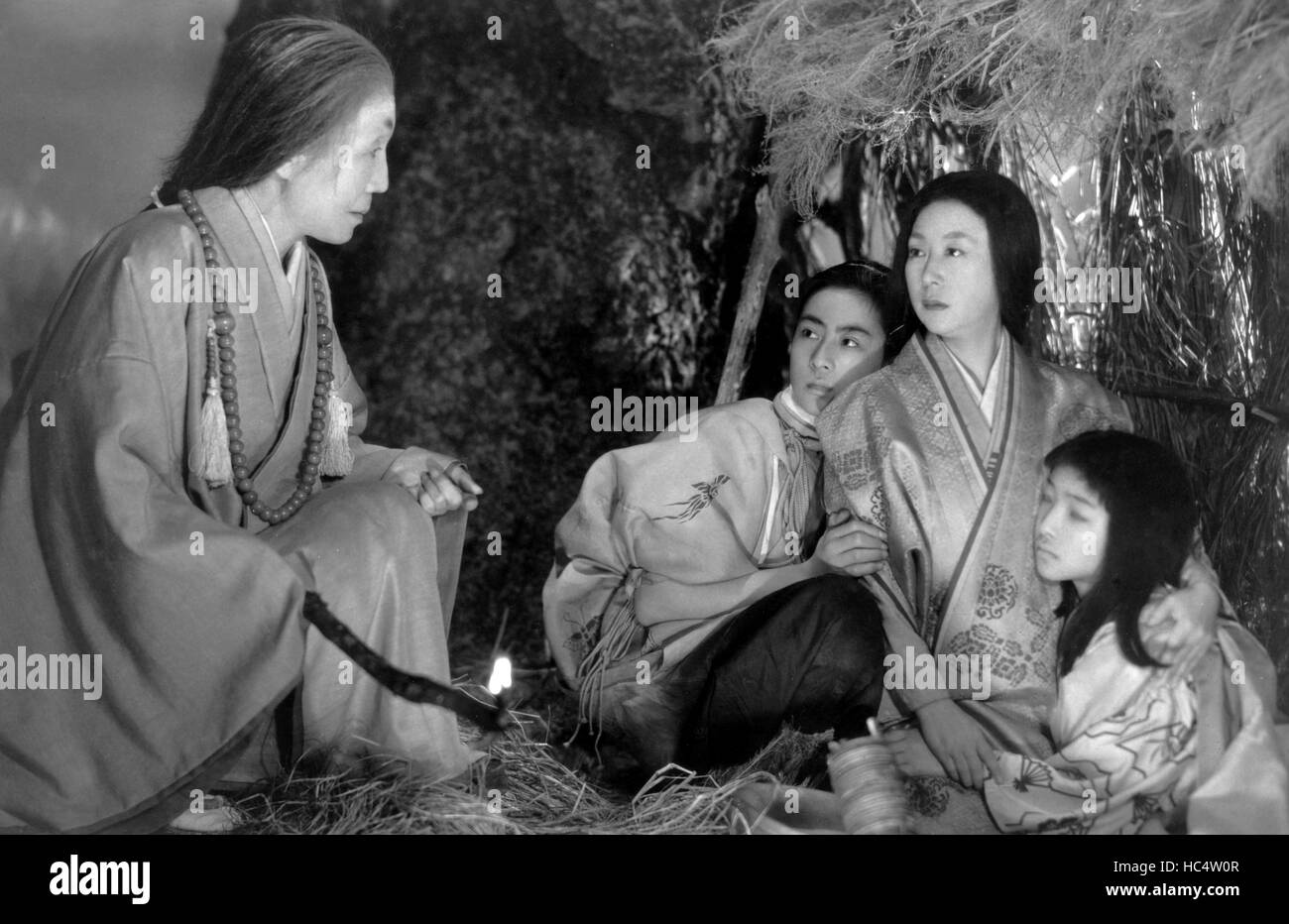SANSHO THE BAILIFF, (aka SANSHO DAYU), from left: Chieko Naniwa, Masahiko Kato, Kinuyo Tanaka ...