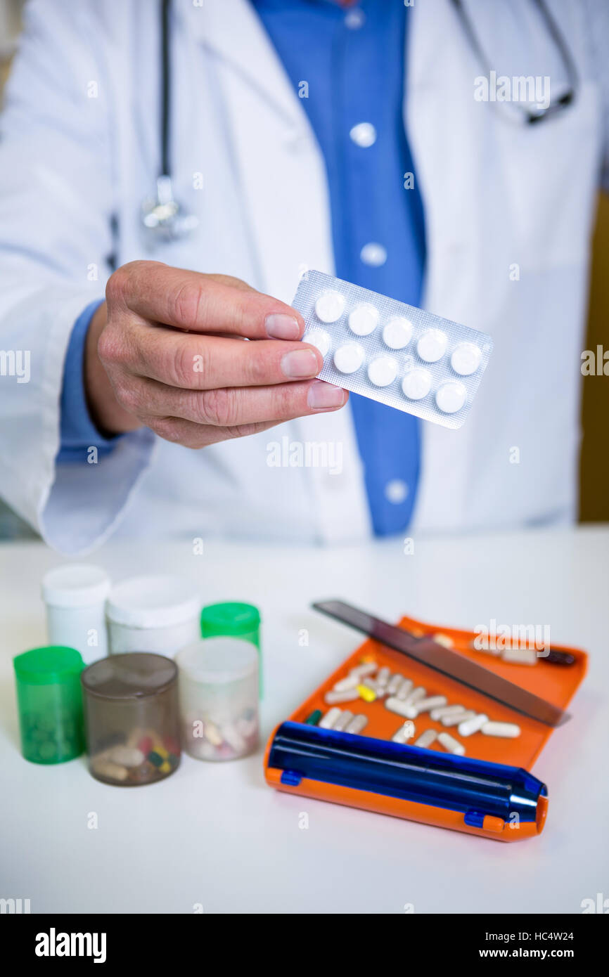 Packet of tablets hi-res stock photography and images - Alamy