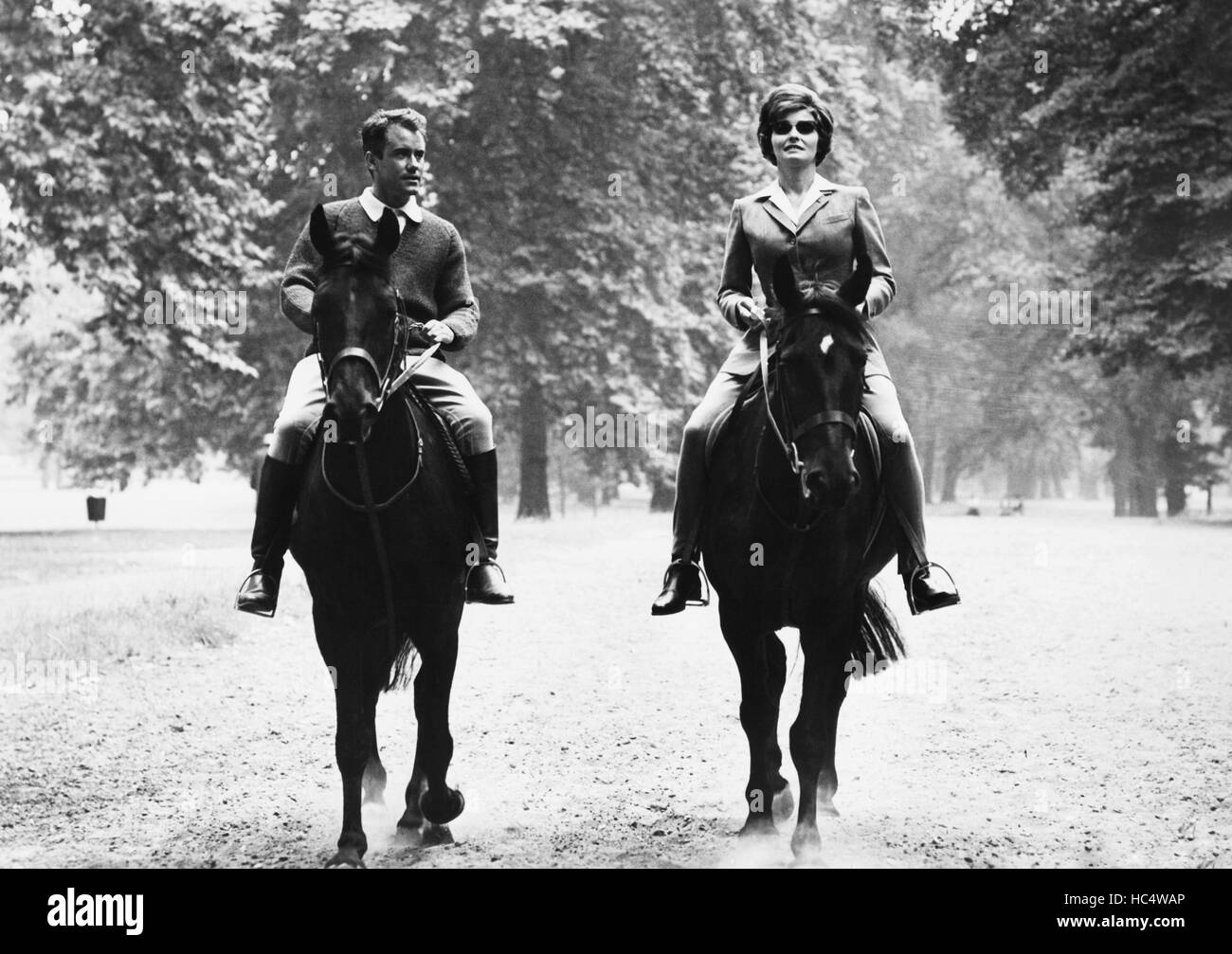 PSYCHE 59, from left, Ian Bannen, Patricia Neal, 1964 Stock Photo - Alamy