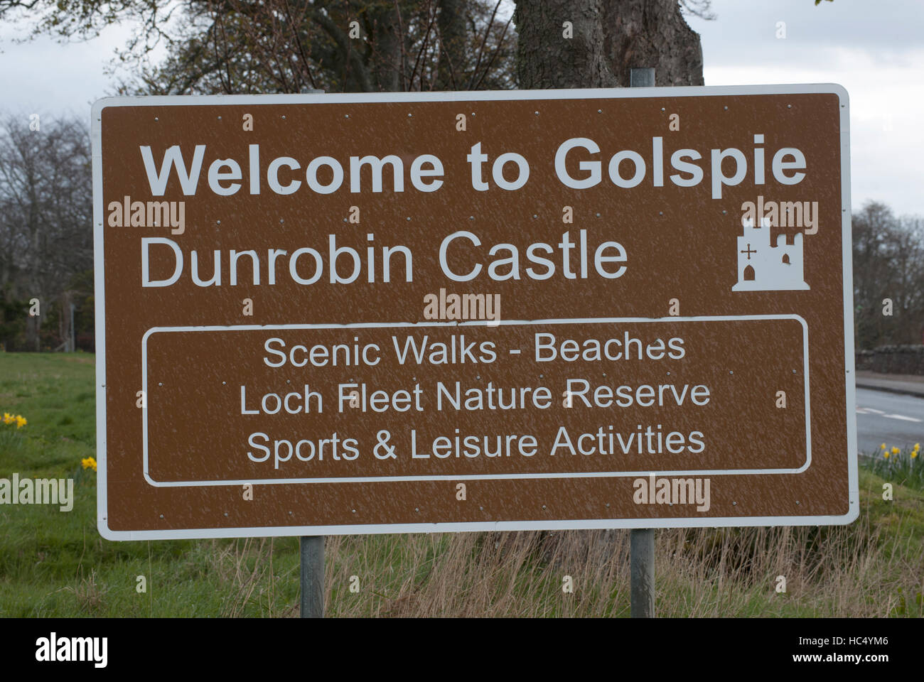 Welcome to dunrobin castle hi-res stock photography and images - Alamy
