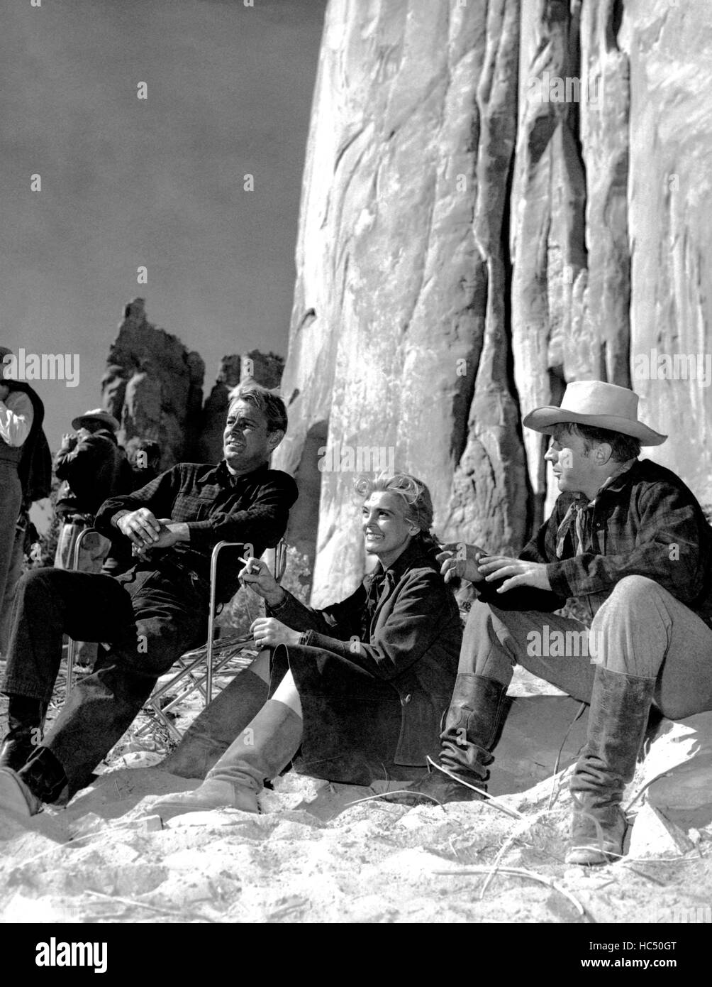 RED MOUNTAIN, from left, Alan Ladd, Lizabeth Scott, Arthur Kennedy ...