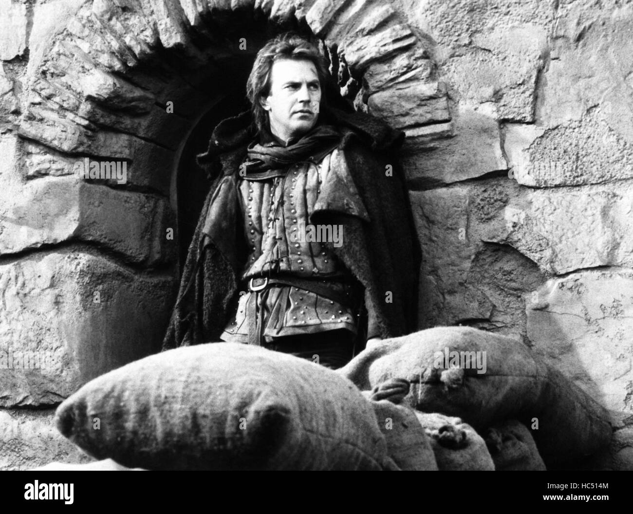 ROBIN HOOD: PRINCE OF THIEVES, Kevin Costner as Robin Hood, 1991 ...