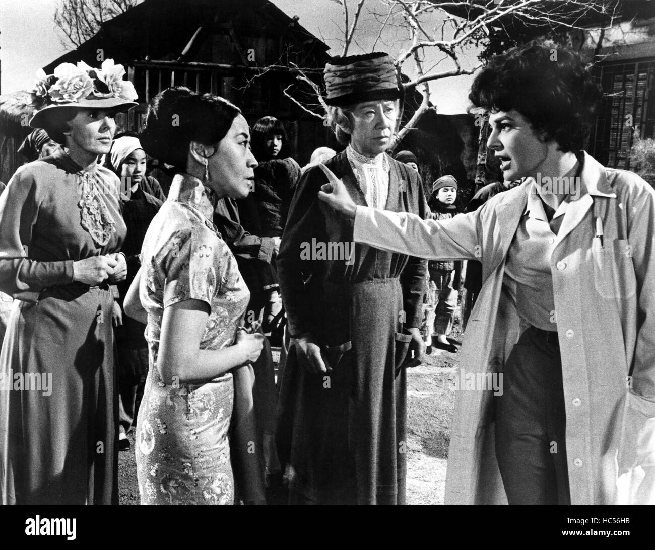 7 WOMEN, Anna Lee, Jane Chang, Flora Robson, Anne Bancroft, 1966 Stock ...