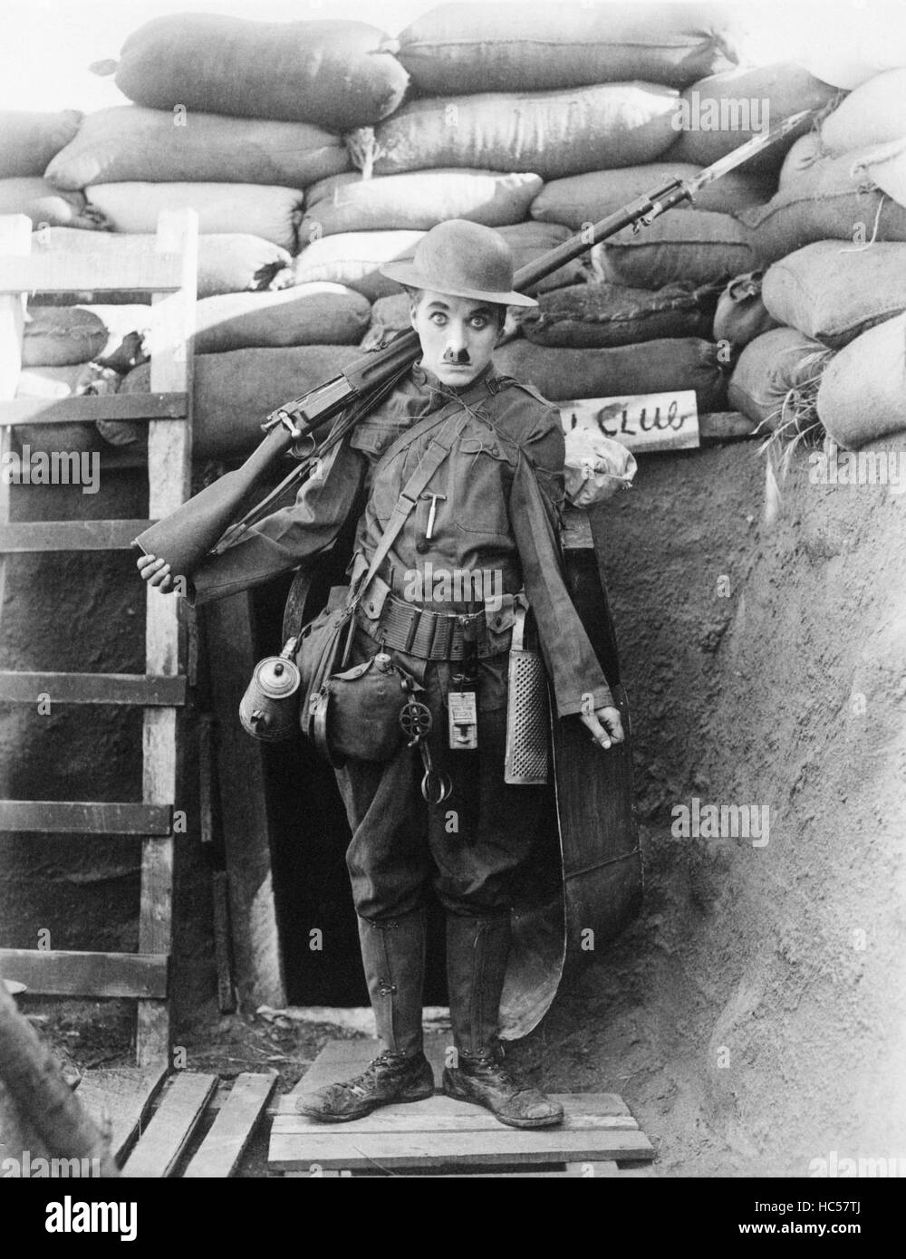SHOULDER ARMS, Charlie Chaplin, 1918 Stock Photo - Alamy