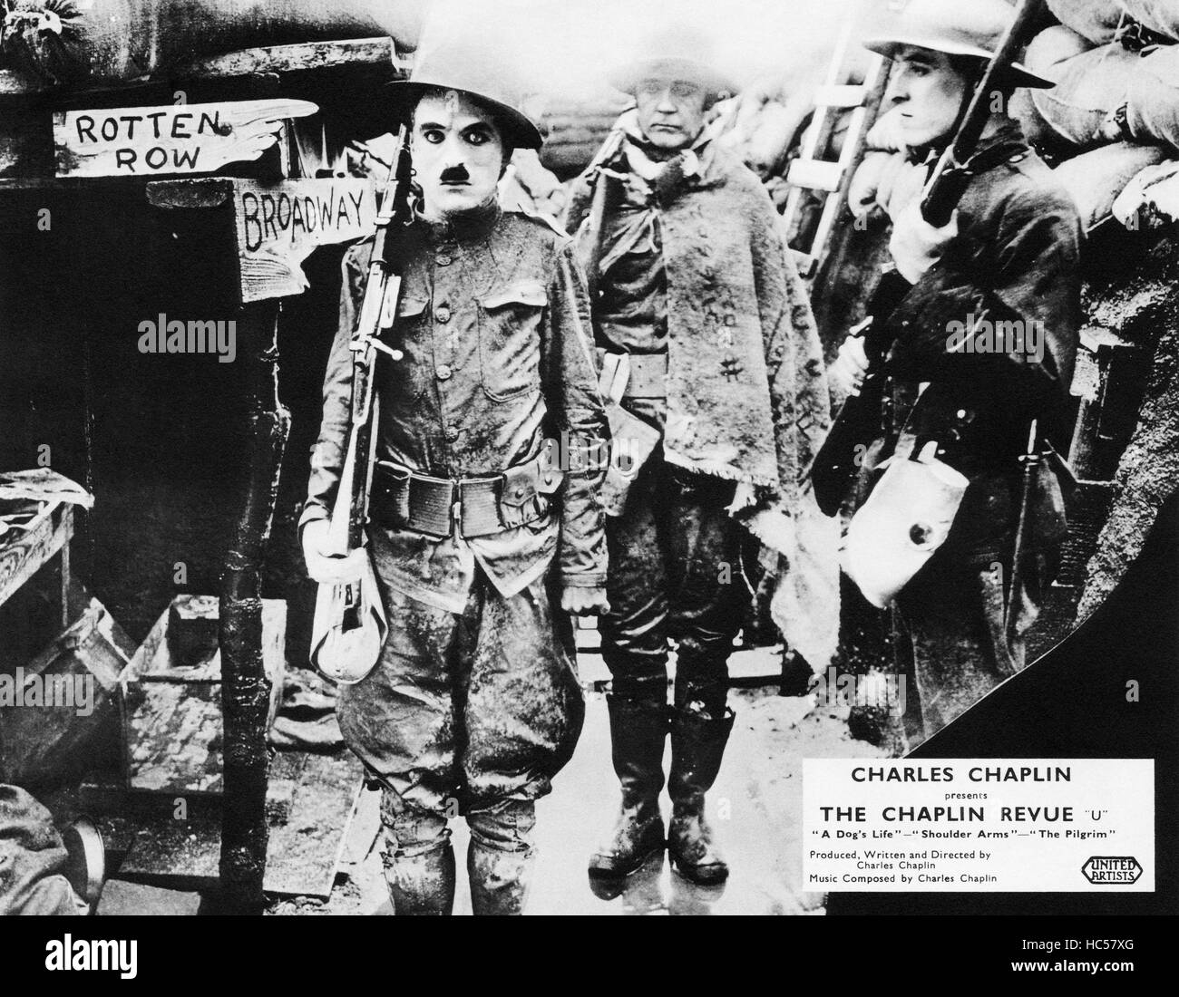 SHOULDER ARMS, Charlie Chaplin (left), 1918 Stock Photo - Alamy