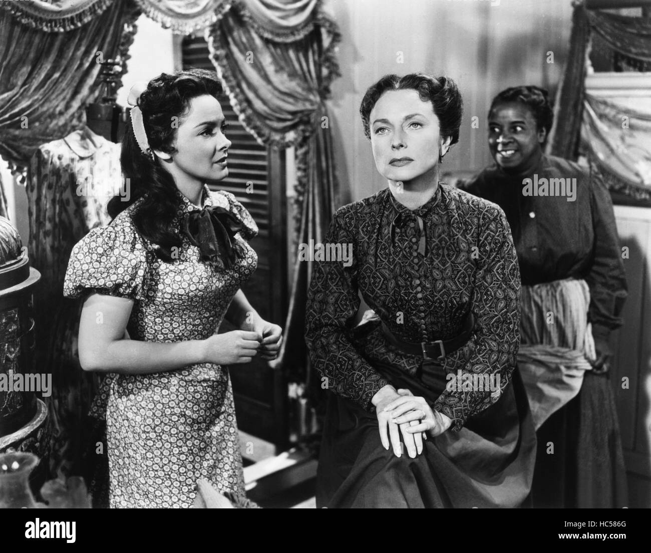 SHOW BOAT, form left: Kathryn Grayson, Agnes Moorehead, Frances E ...