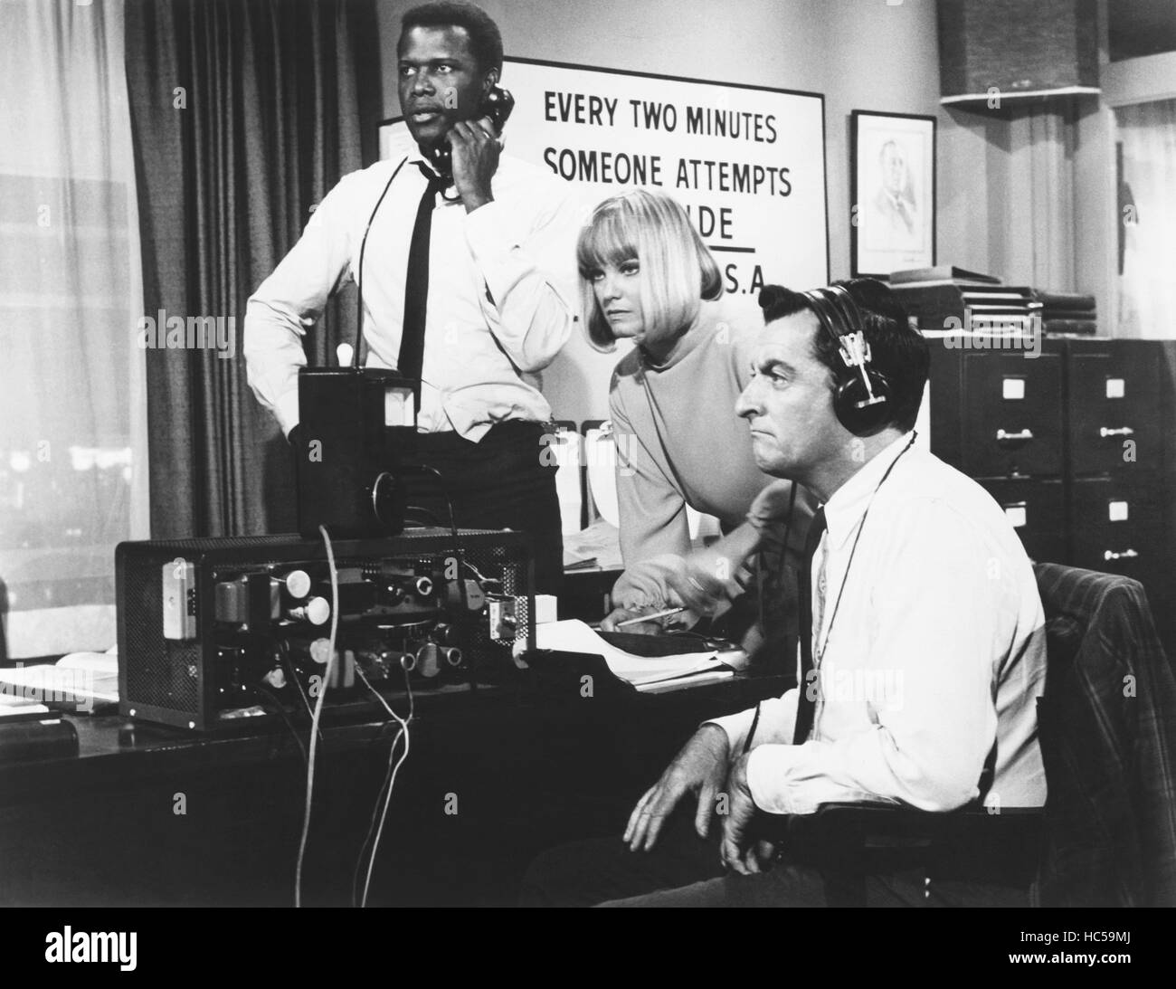 THE SLENDER THREAD, from left: Sidney Poitier, Indus Arthur, Jason ...