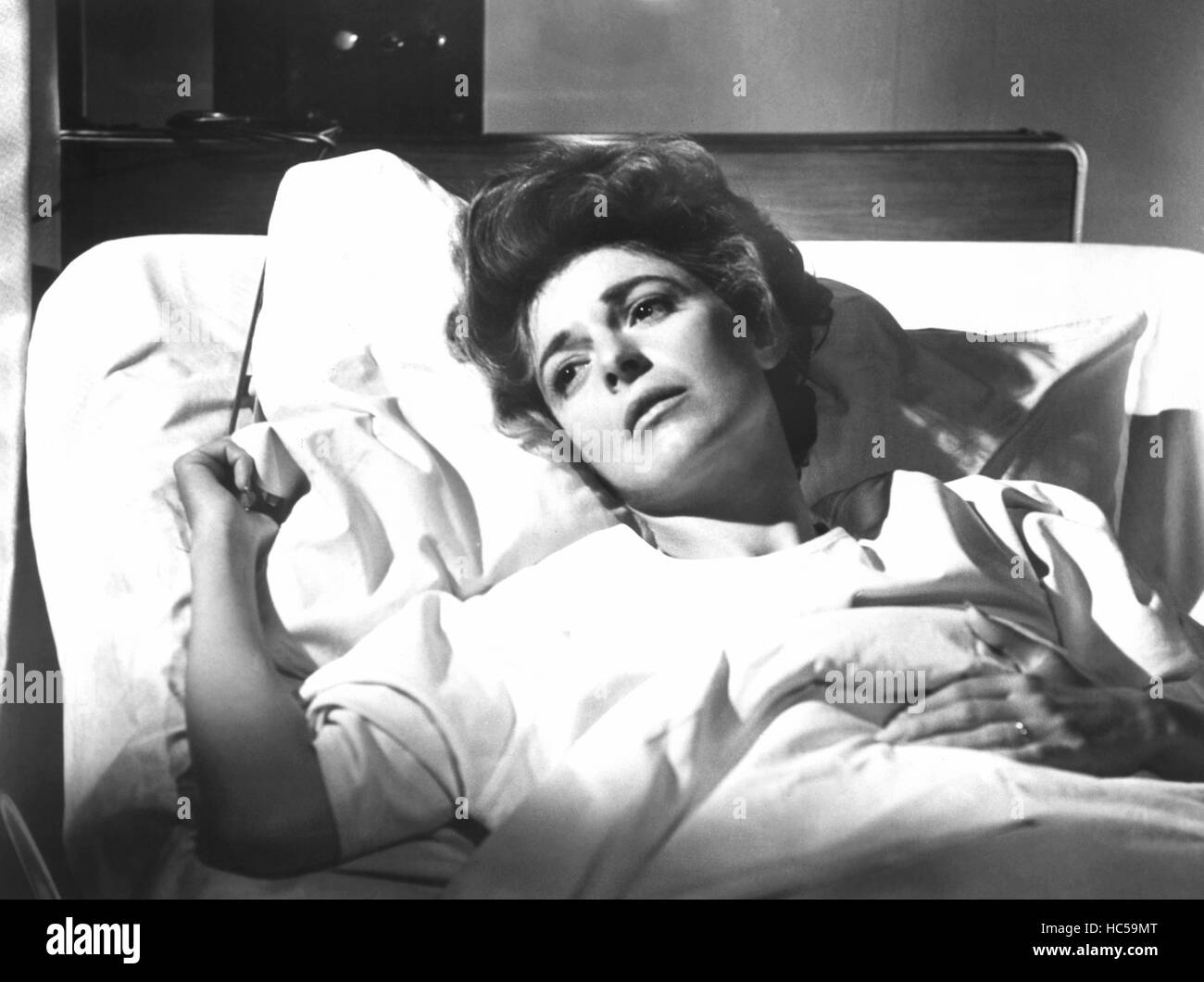 THE SLENDER THREAD, Anne Bancroft, 1965 Stock Photo - Alamy