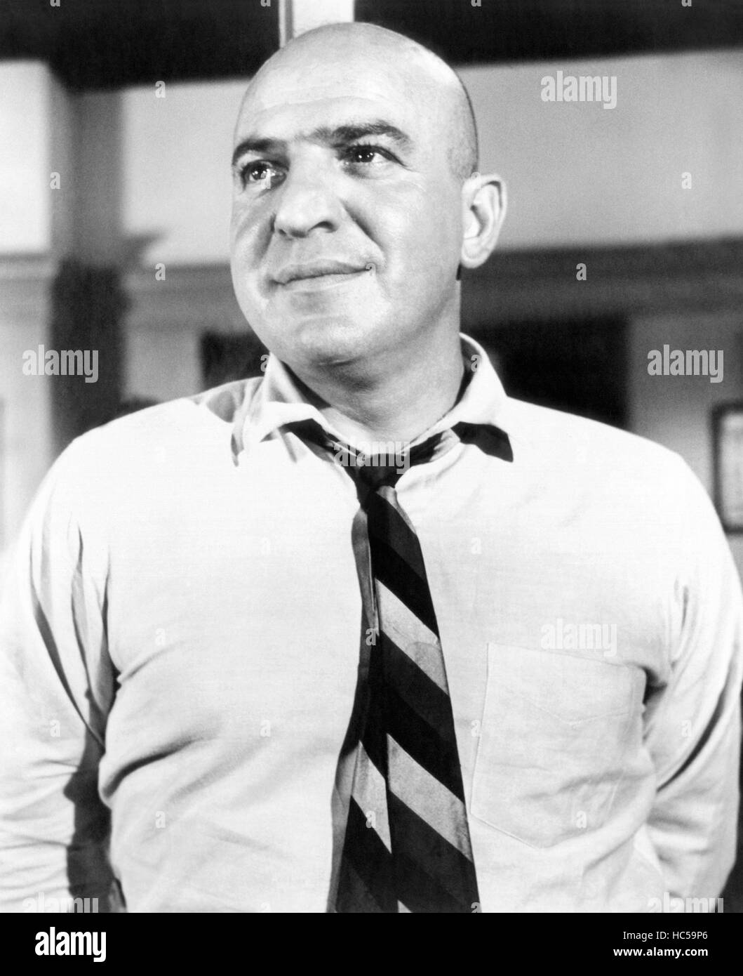 THE SLENDER THREAD, Telly Savalas, 1965 Stock Photo - Alamy