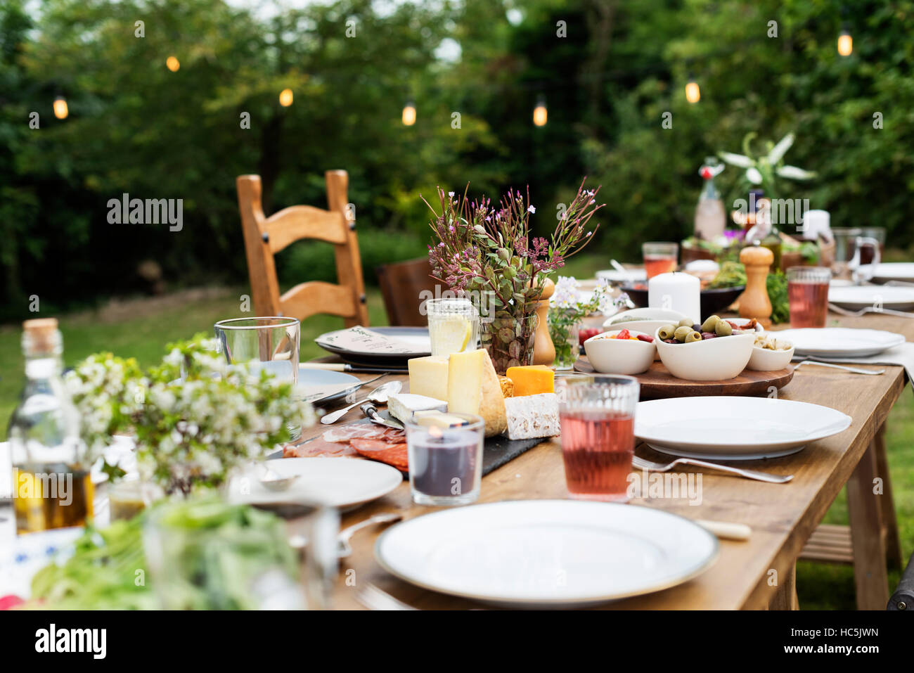 Table Dishware Decor Dinner Concept Stock Photo - Alamy