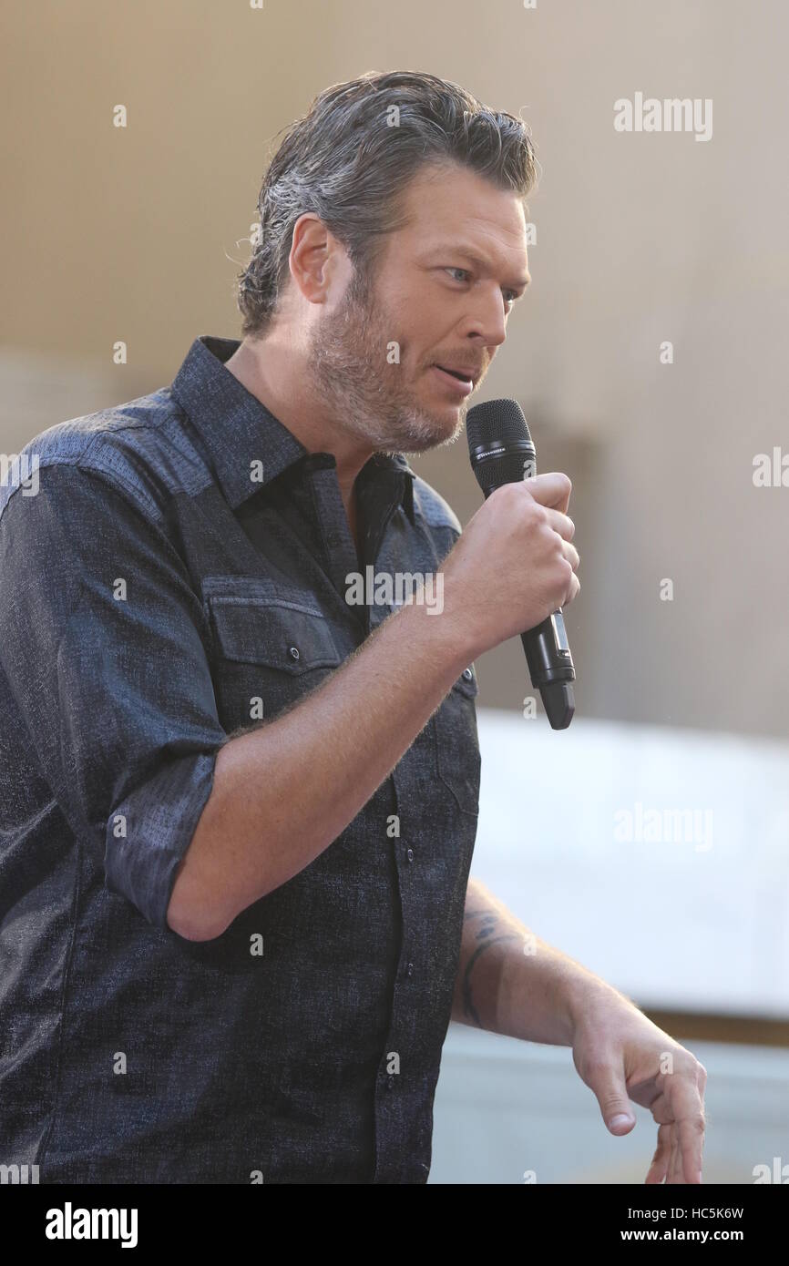 Blake Shelton performs live on the 'Today Show' Featuring: Blake ...