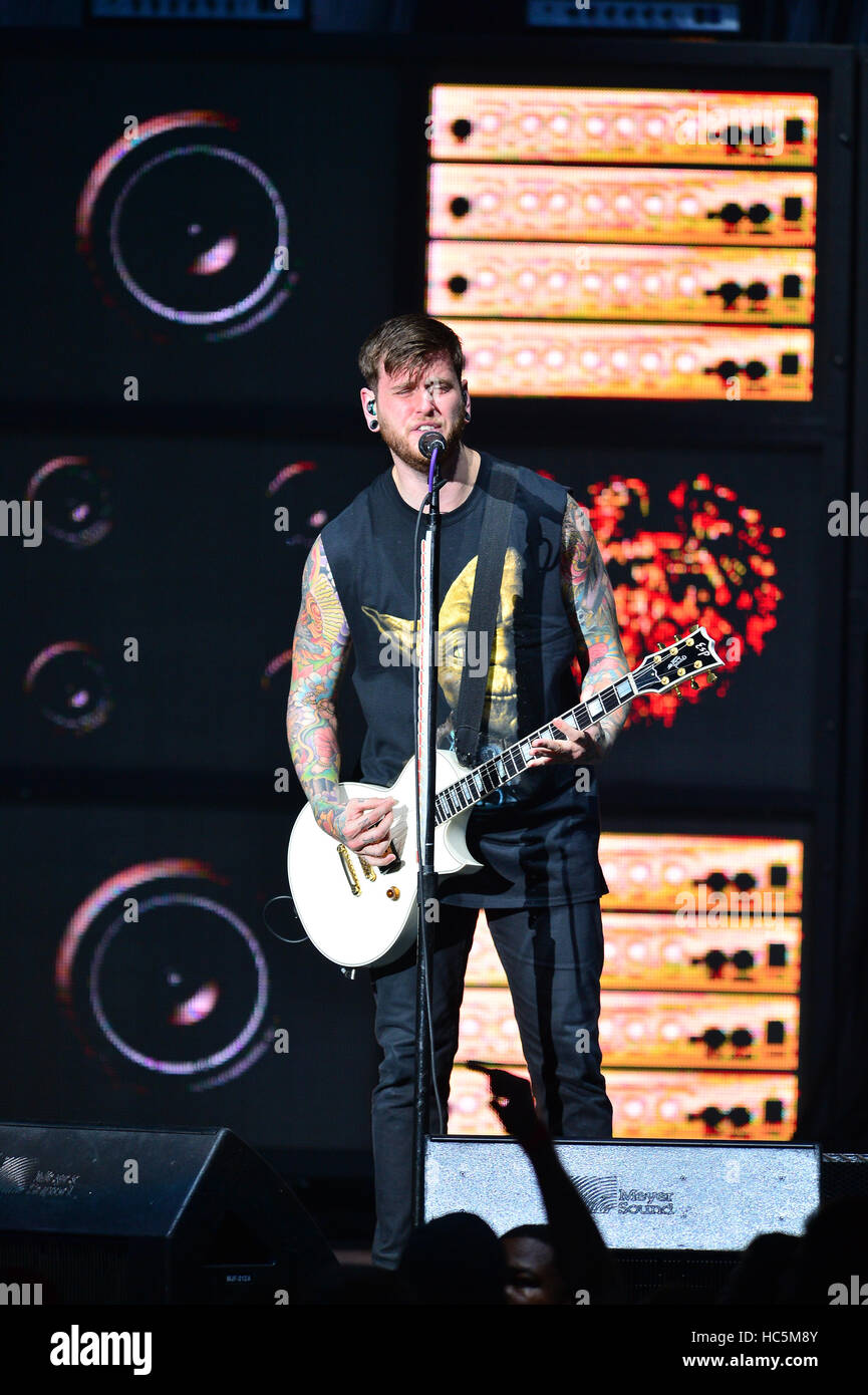 A Day To Remember performs at Perfect Vodka Amphitheatre Featuring ...