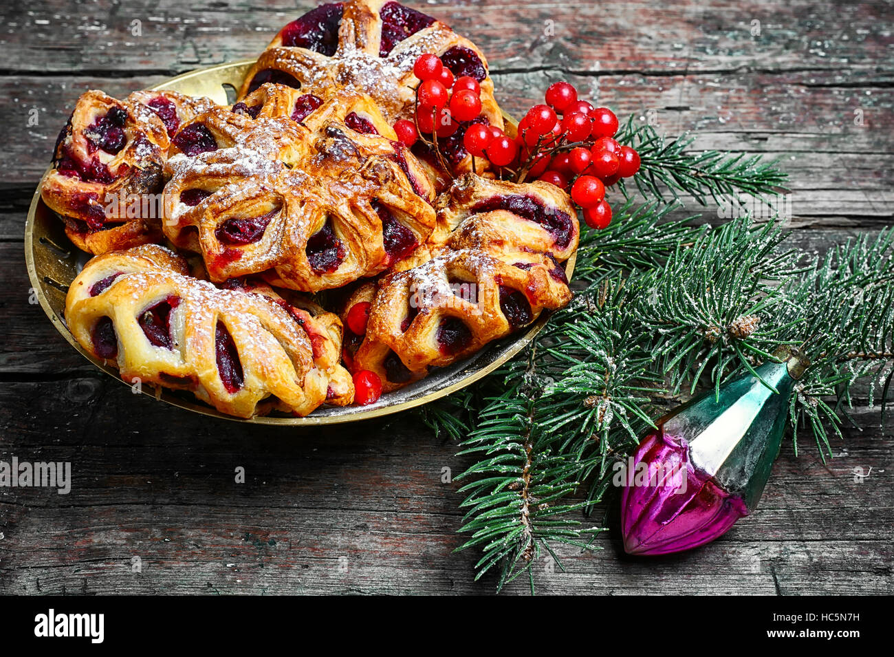 Advent bun hi-res stock photography and images - Alamy