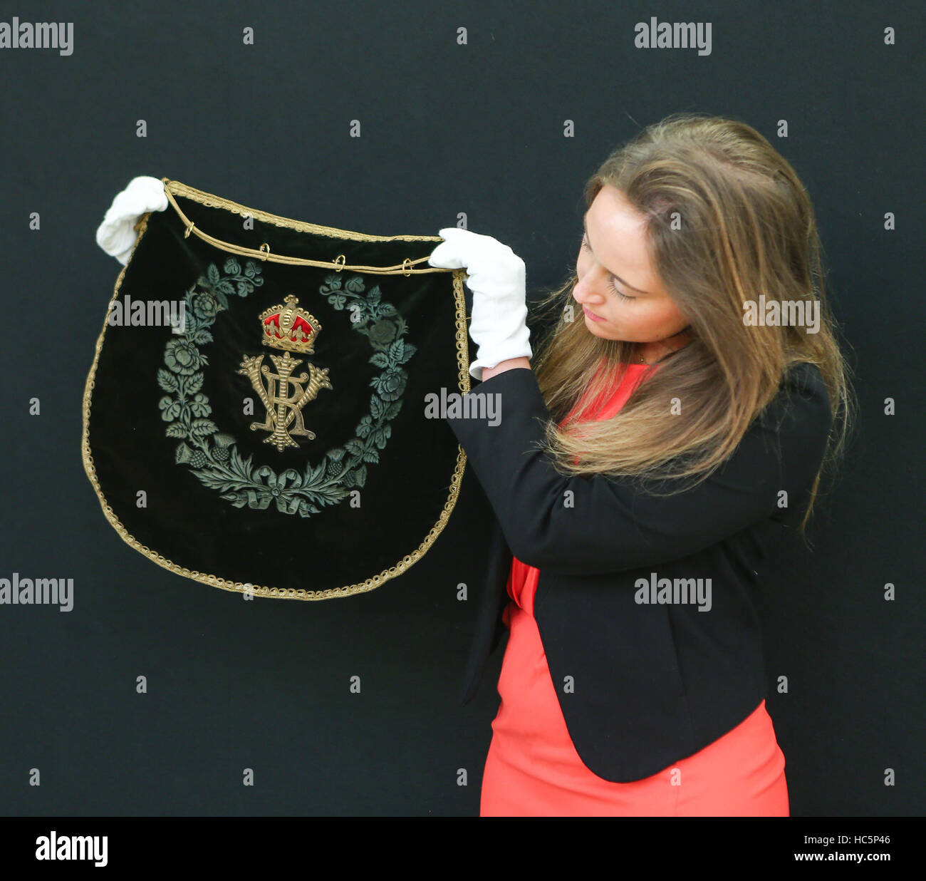 Queen victoria cypher hi-res stock photography and images - Alamy