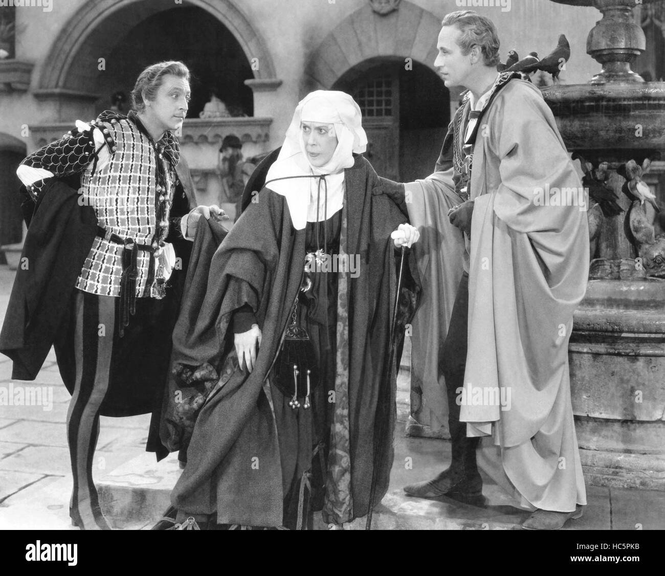 ROMEO AND JULIET, from left: John Barrymore, Edna May Oliver, Leslie ...