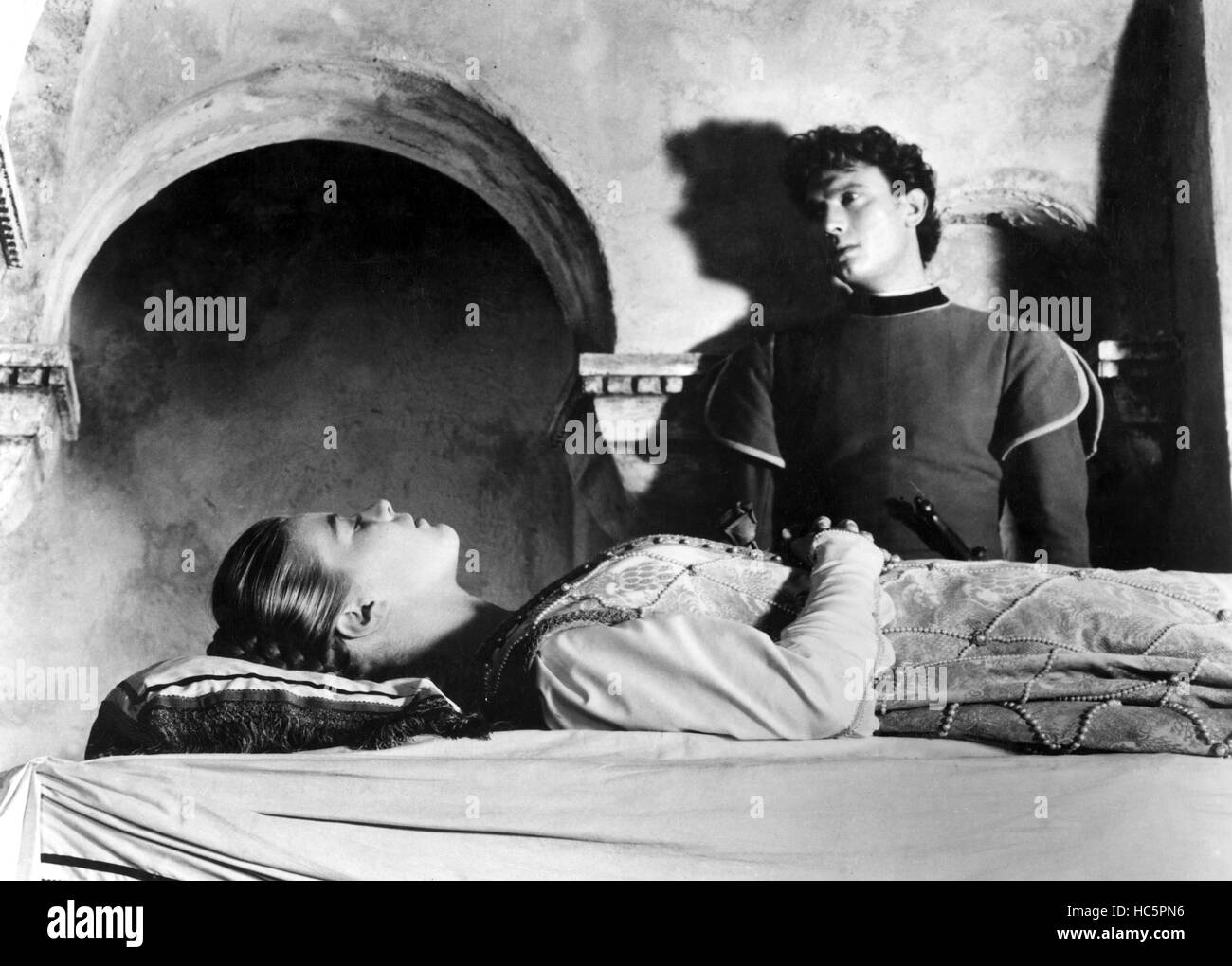 ROMEO AND JULIET, Susan Shentall, Laurence Harvey, 1954 Stock Photo - Alamy