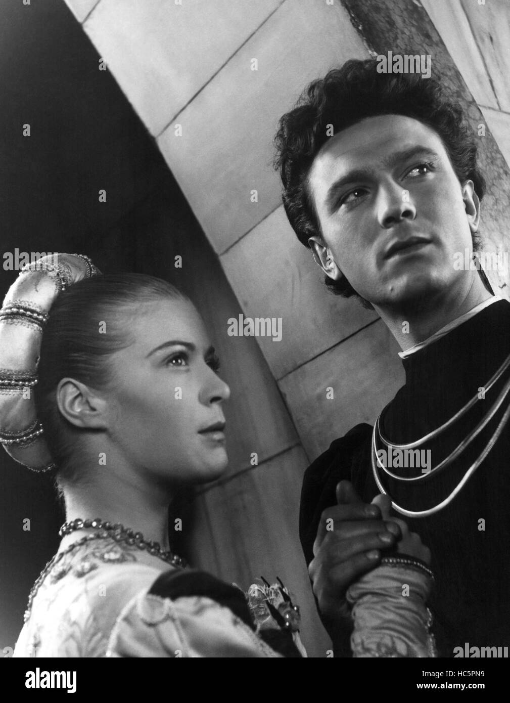 ROMEO AND JULIET, Susan Shentall, Laurence Harvey, 1954 Stock Photo - Alamy