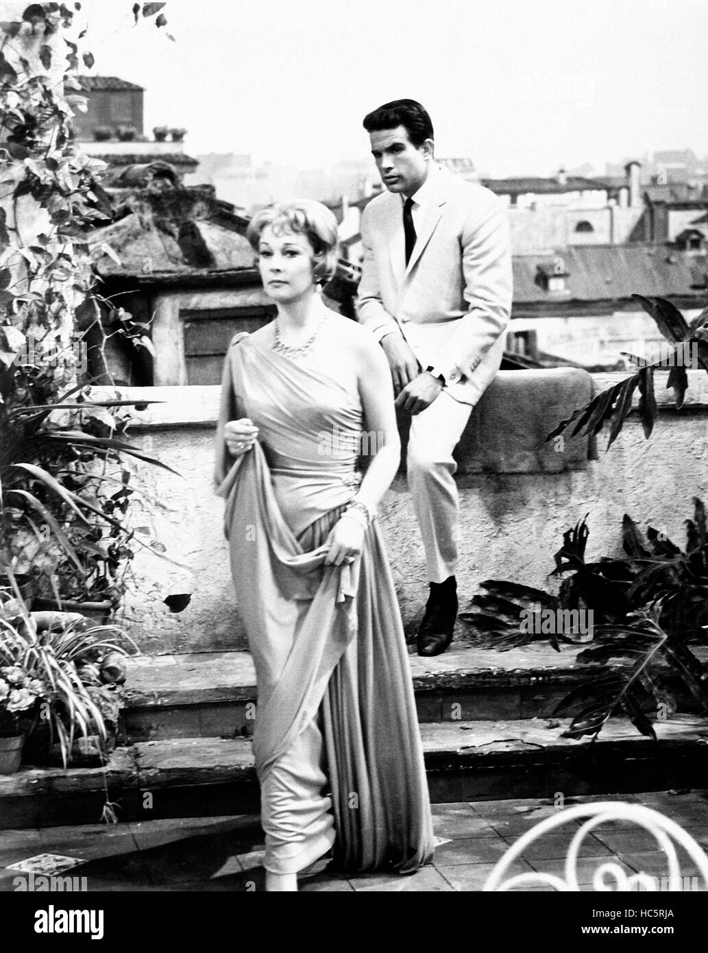 THE ROMAN SPRING OF MRS. STONE, from left, Vivien Leigh, Warren Beatty ...