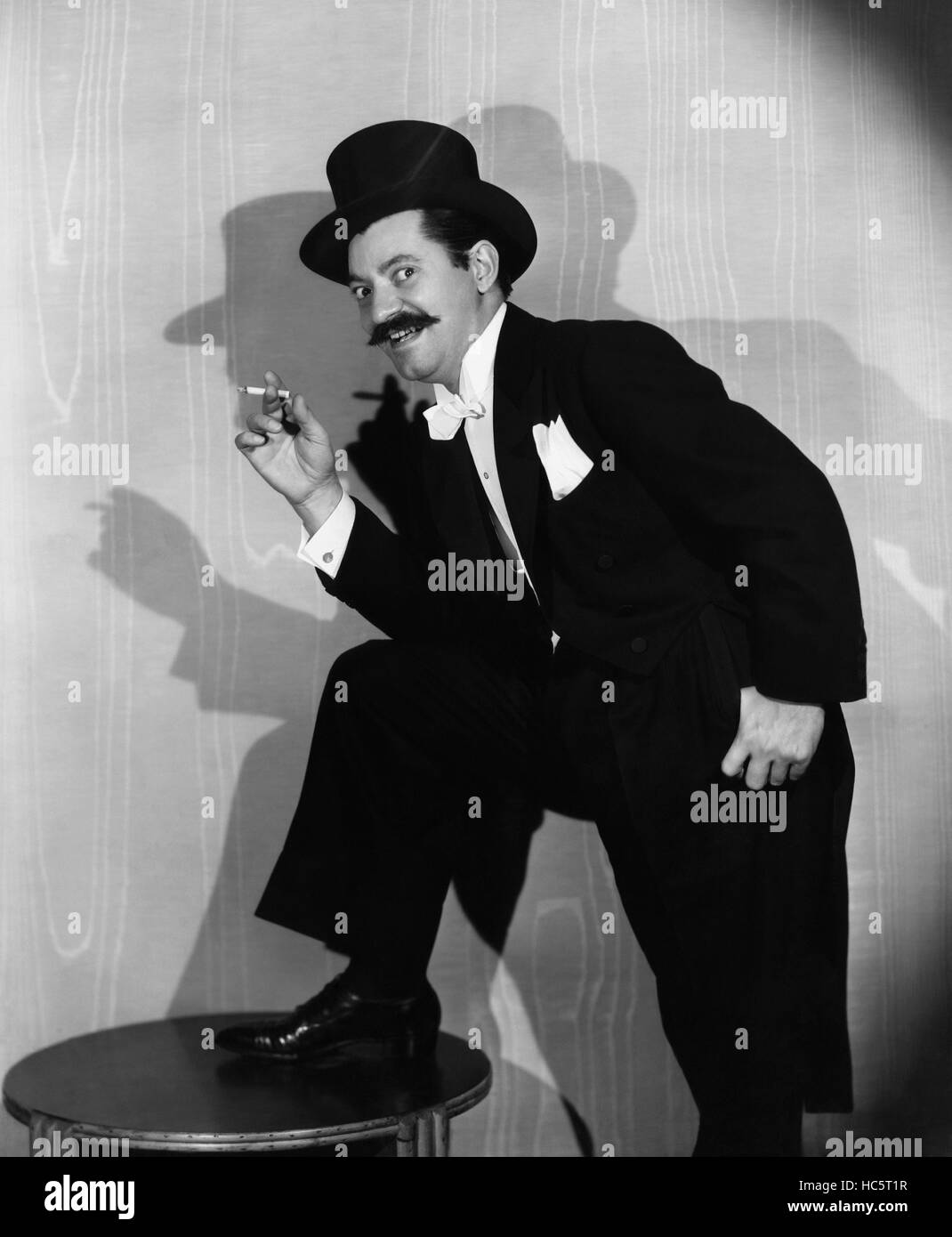 ROAD TO SINGAPORE, Jerry Colonna, 1940 Stock Photo - Alamy