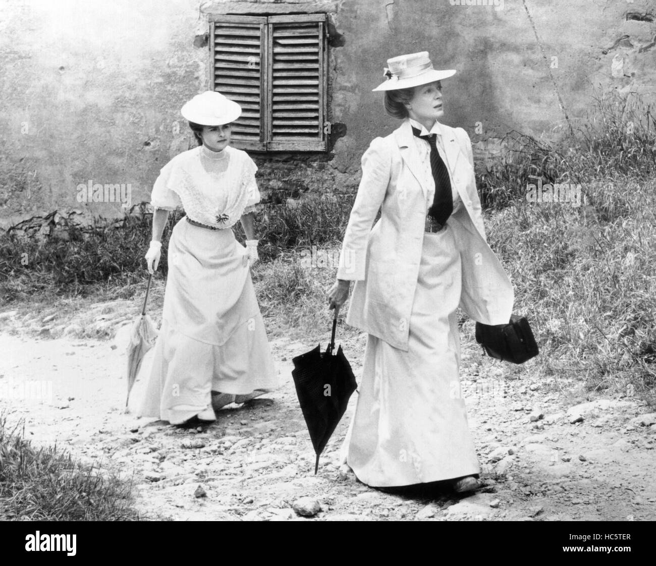 A ROOM WITH A VIEW, from left, Helena Bonham Carter, Maggie Smith, 1985 ...
