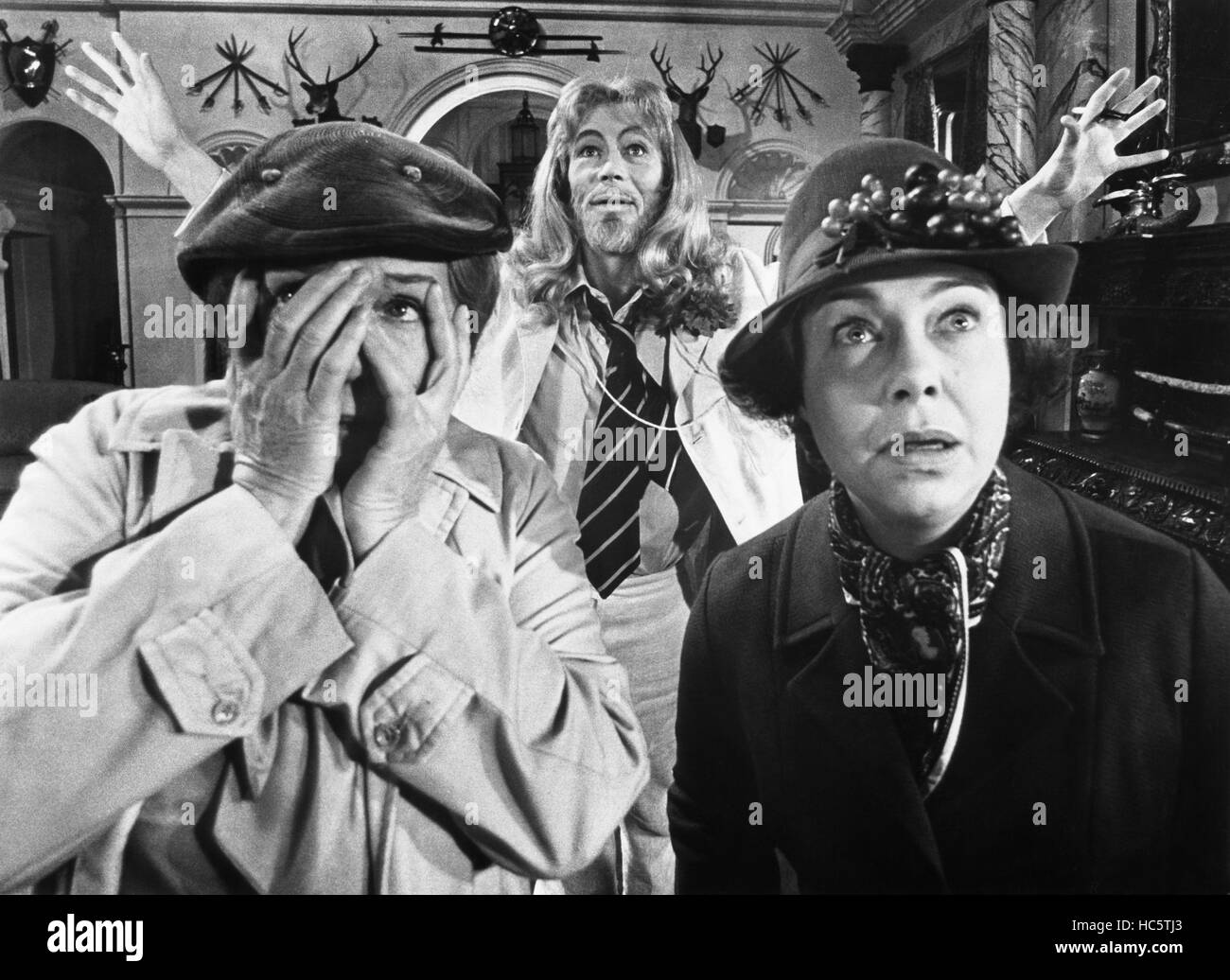 THE RULING CLASS, from left: Patsy Byrne, Peter O'Toole, Kay Walsh ...