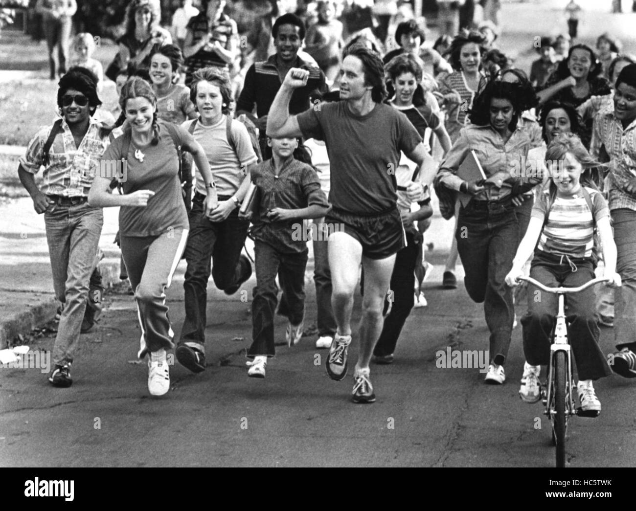 RUNNING, Lesleh Donaldson (second from left), Michael Douglas, Jennifer ...