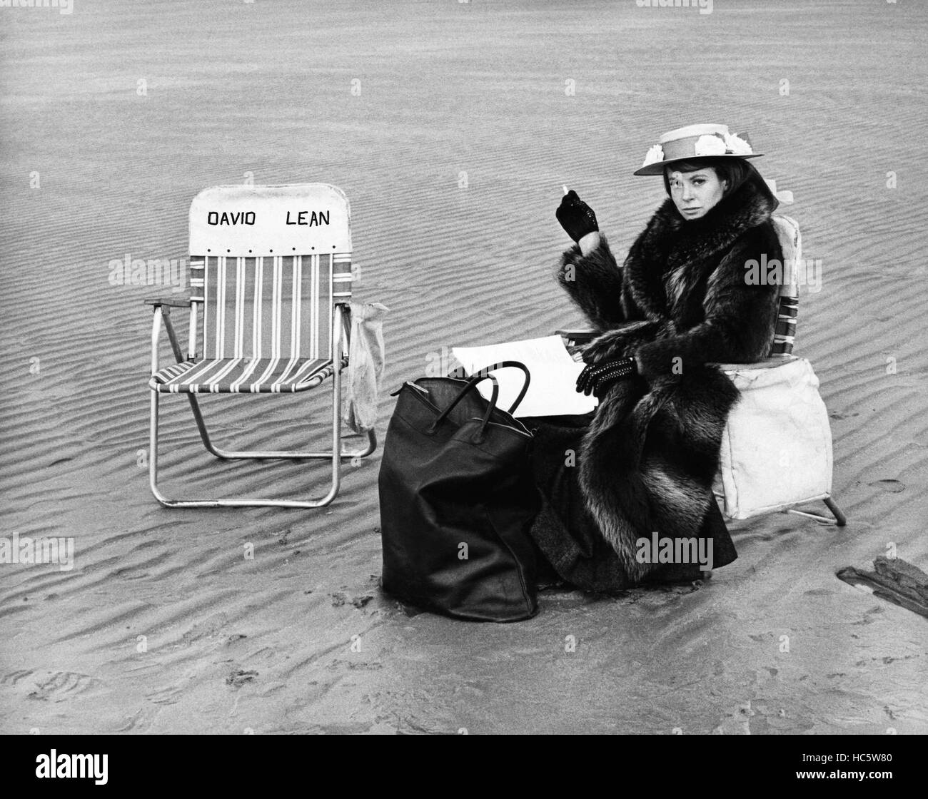 RYAN'S DAUGHTER, Sarah Miles reading script, between scenes, on a beach ...