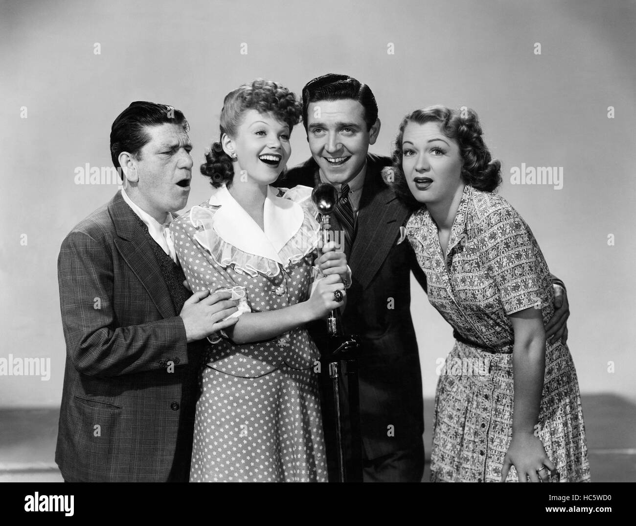 SAN ANTONIO ROSE, from left: Shemp Howard, Jane Frazee, Robert Paige ...