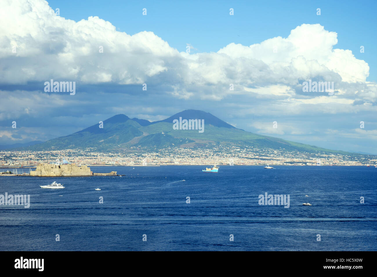 Golfo di napoli vesuvio hi-res stock photography and images - Alamy