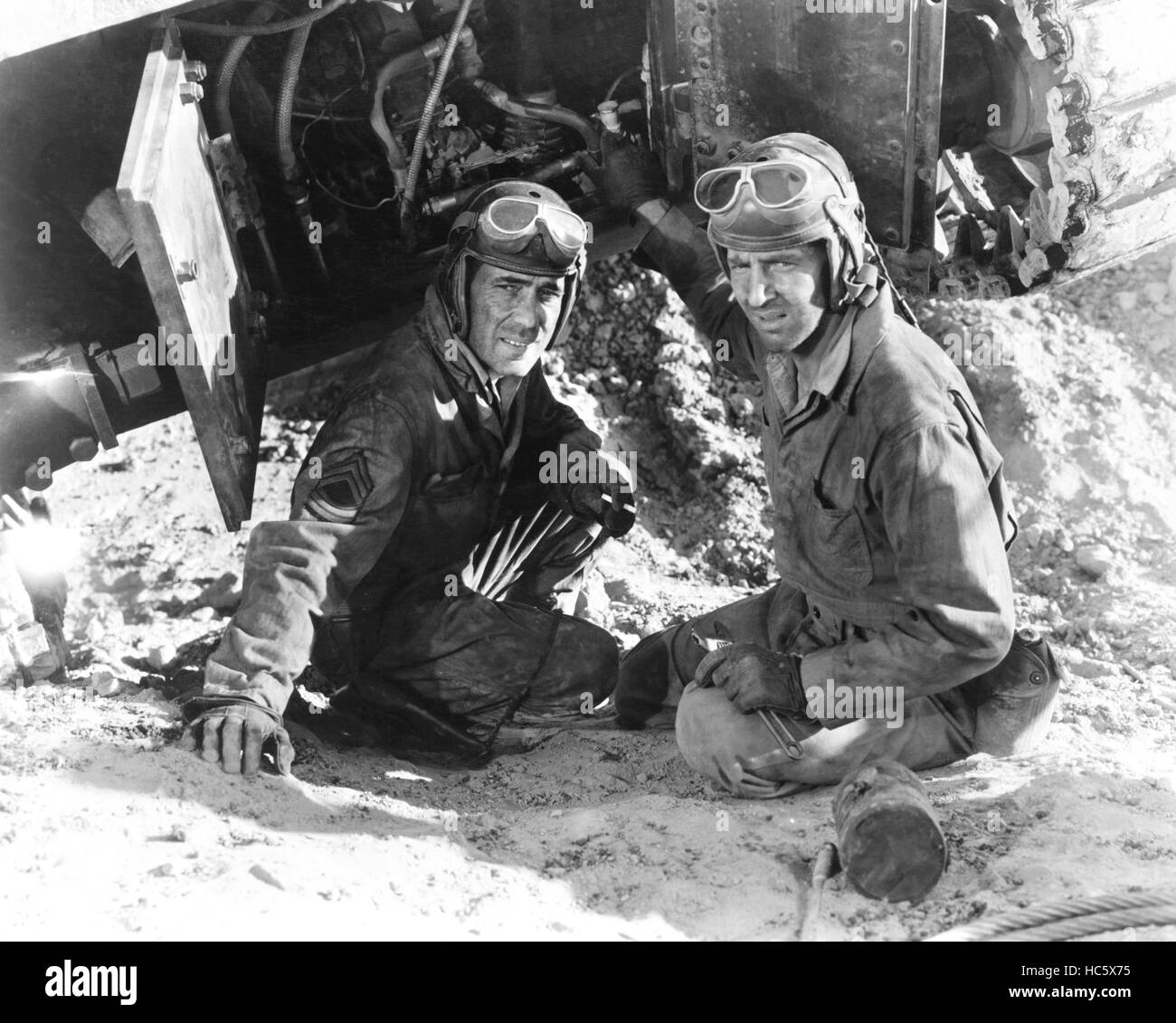 SAHARA, from left: Humphrey Bogart, Bruce Bennett, 1943 Stock Photo - Alamy