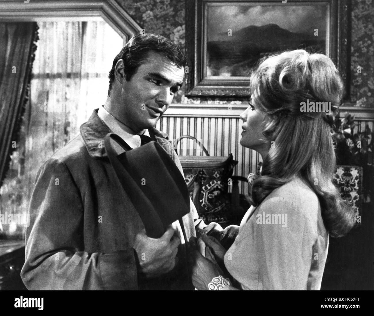 SAM WHISKEY, Burt Reynolds, Angie Dickinson, 1969 Stock Photo - Alamy