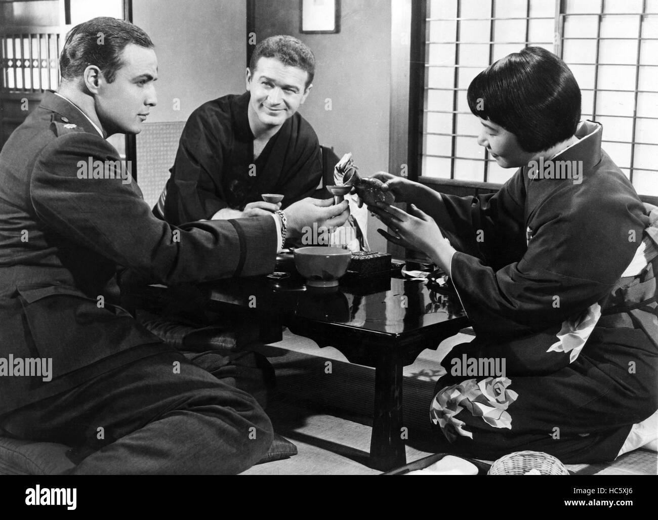 SAYONARA, Marlon Brando, Red Buttons, Miyoshi Umeki, 1957 Stock Photo ...