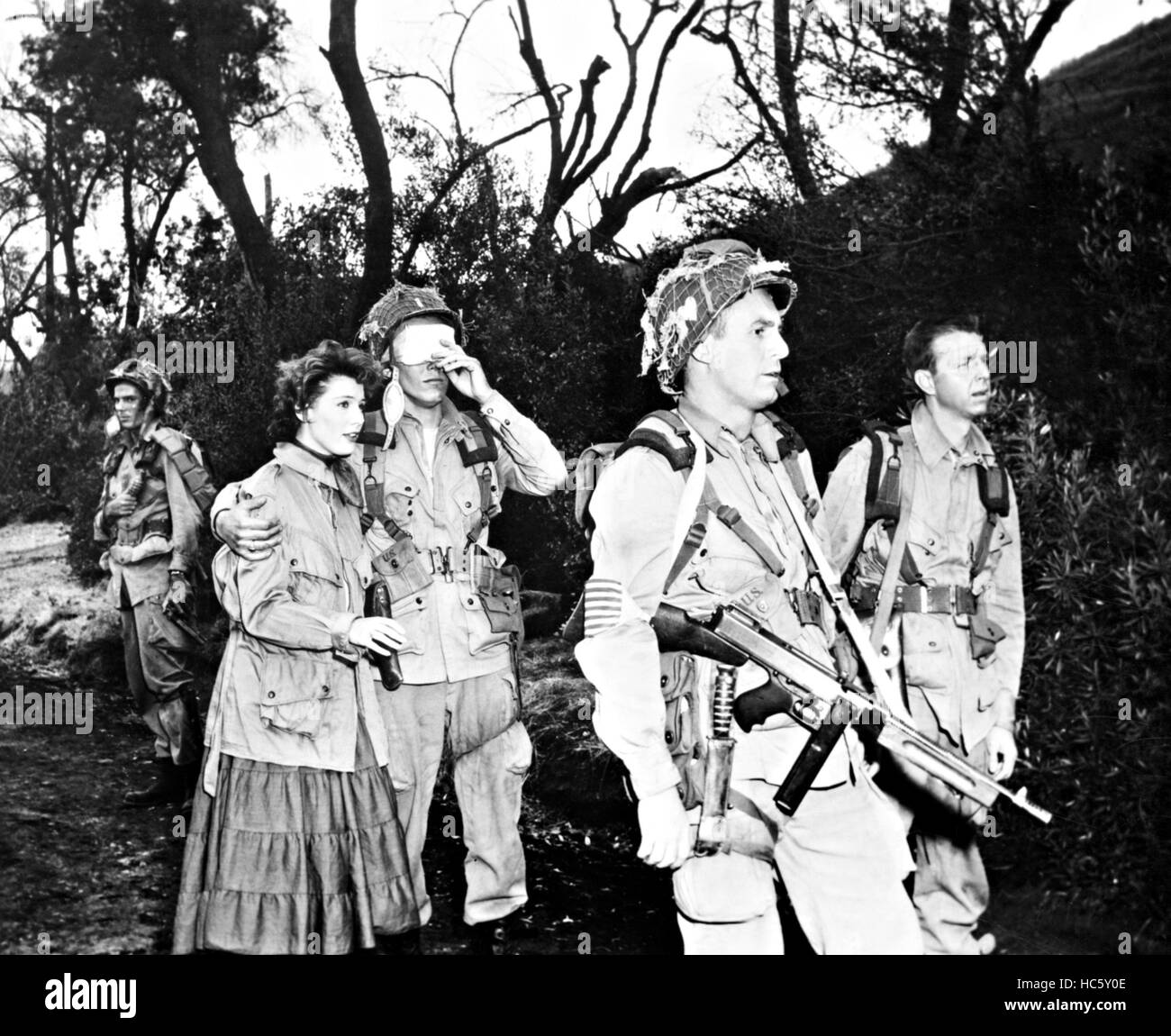 SCREAMING EAGLES, l-r: Jacqueline Beer, Tom Tryon, Joe Di Reda, Alvy ...