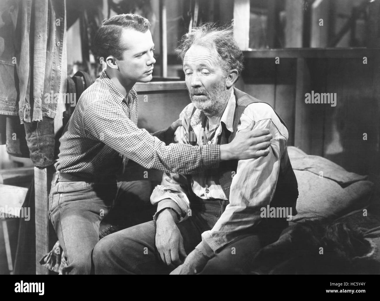 SCUDDA HOO! SCUDDA HAY!, from left: Lon McCallister, Walter Brennan ...