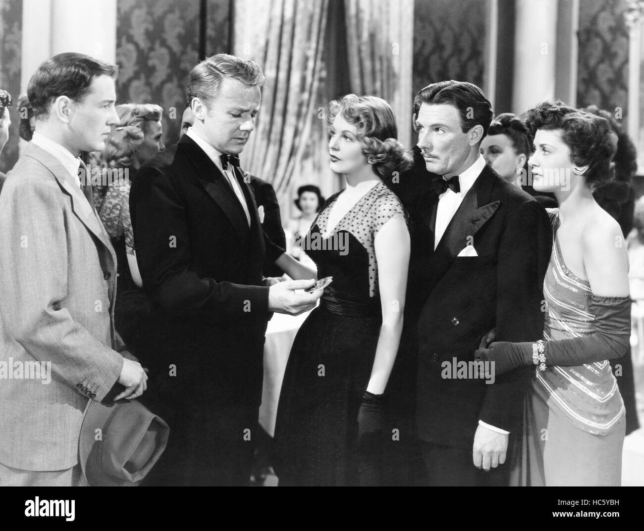 SCENE OF THE CRIME, from left: Tom Drake (far left), Van Johnson ...