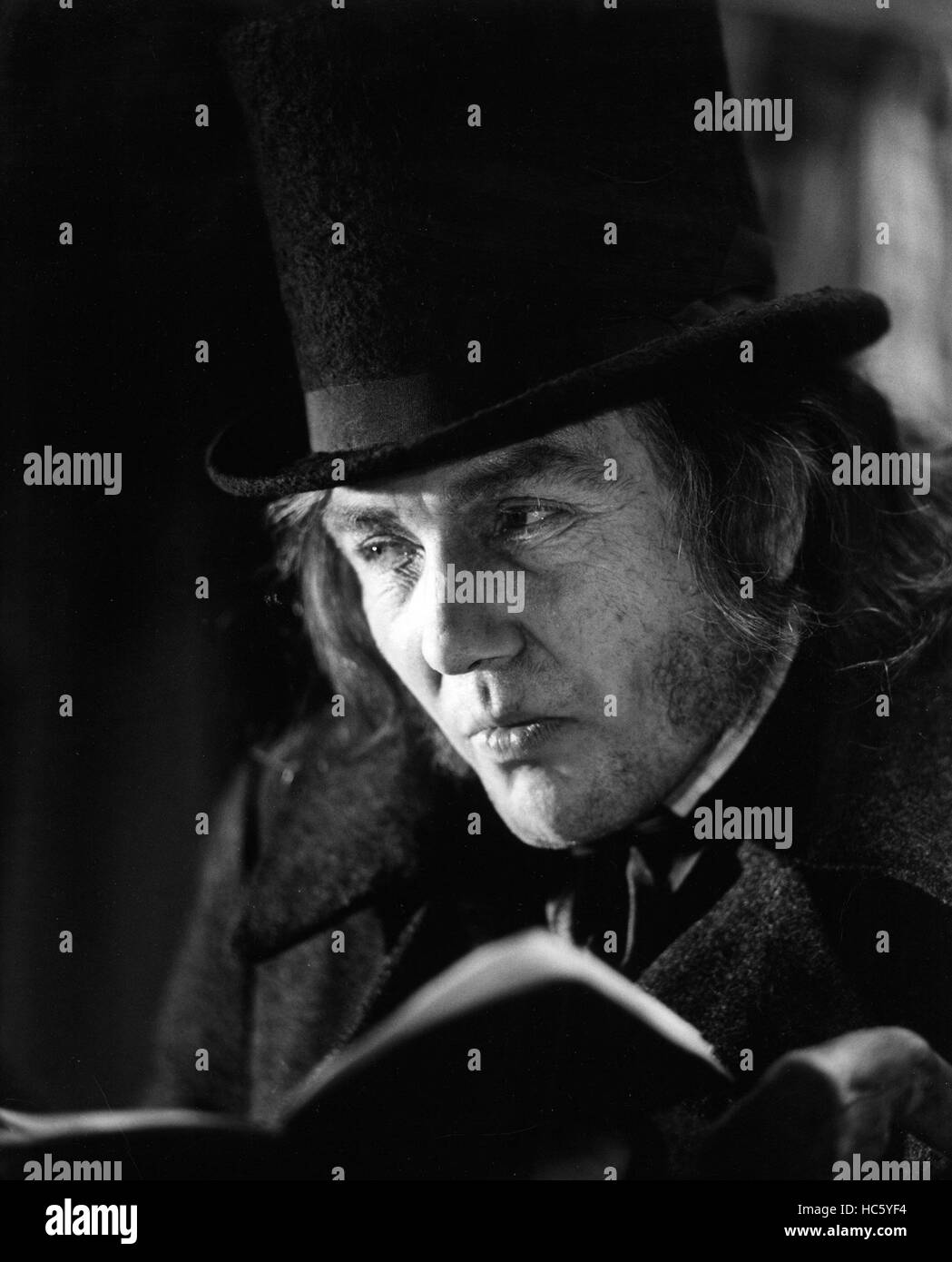 SCROOGE, Albert Finney, 1970 Stock Photo - Alamy