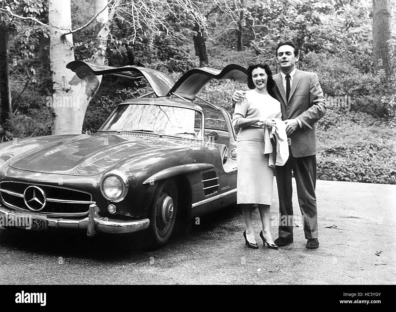THE SCREAMING SKULL, Peggy Webber, John Hudson, 1958 Stock Photo - Alamy